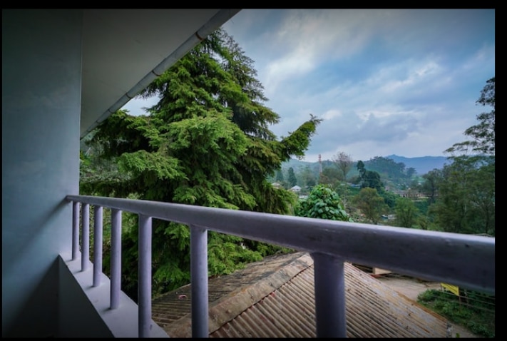 Spring Dale Resort Munnar INR 170 OFF ( ̶1̶1̶5̶0̶ ) Resort Price ...