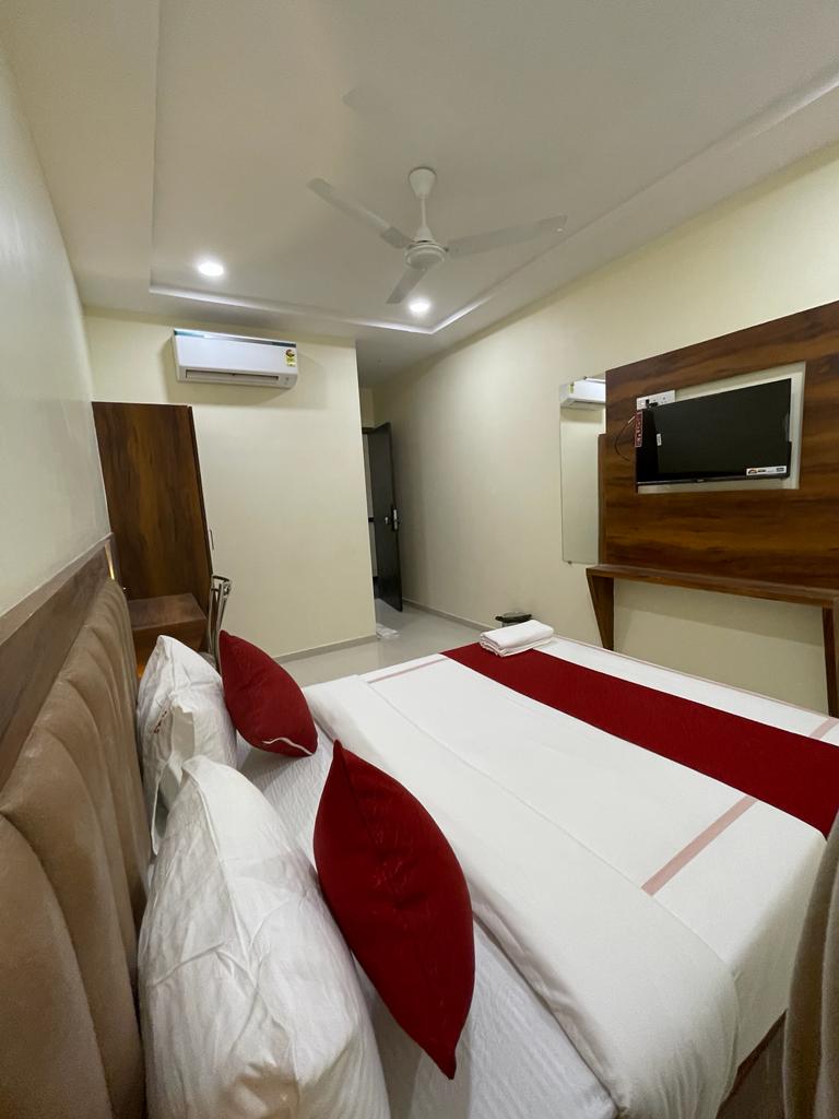 New Diamond by Glitz Hotels Hotel Mumbai - Reviews, Photos & Offer