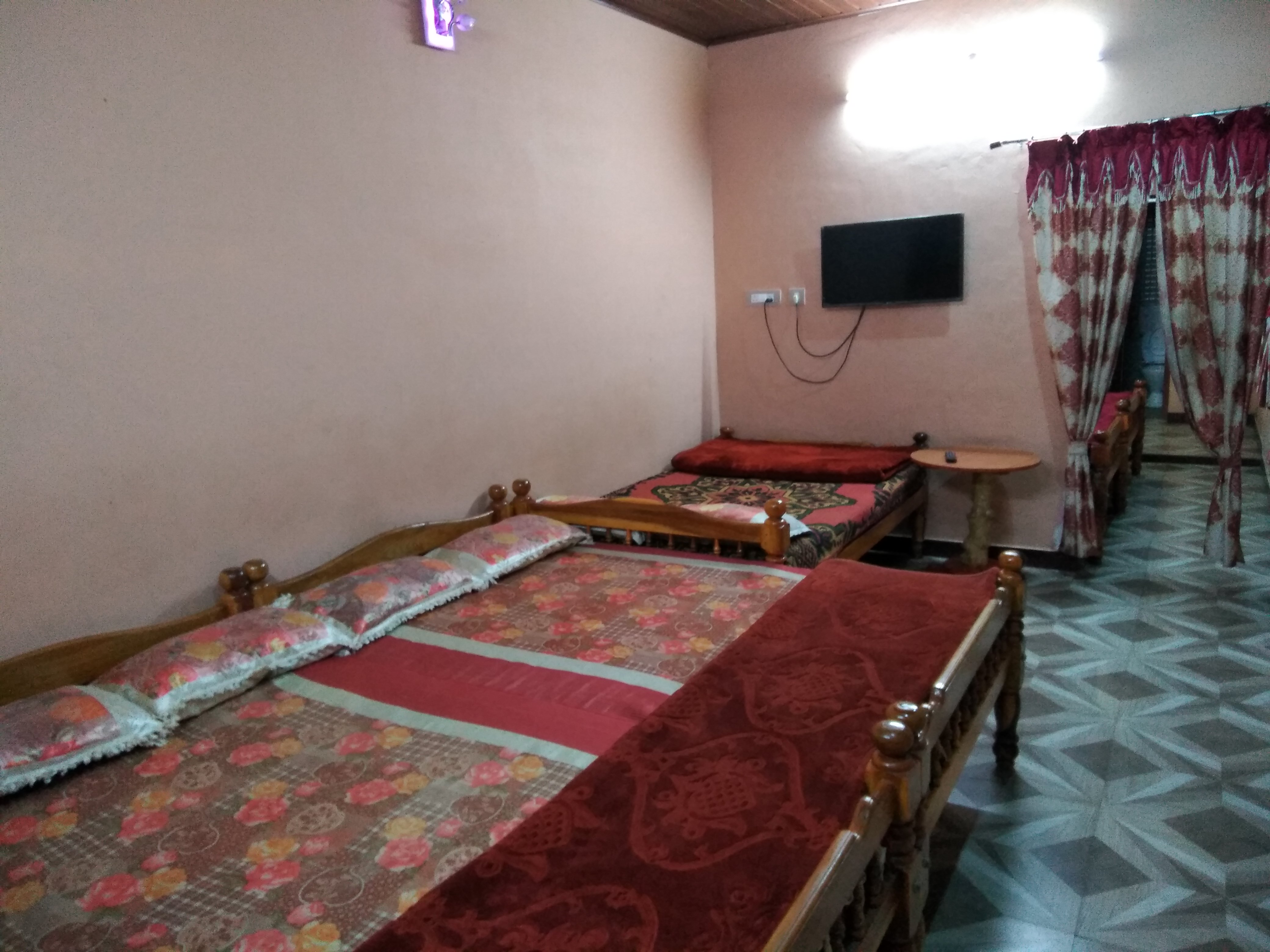 Manis Homestay | Rooms & Caretaker Best Rates on Valparai Hotel Deals ...