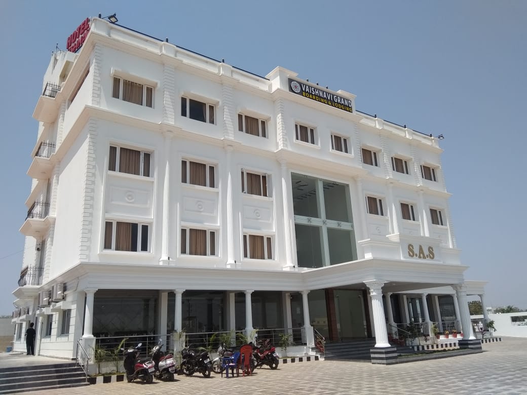 Hotel Royal Fort, Bellary INR 495 OFF ( ̶1̶6̶2̶4̶ ) Hotel 𝐏𝐡𝐨𝐭𝐨𝐬 & 𝐑𝐞𝐯𝐢𝐞𝐰𝐬