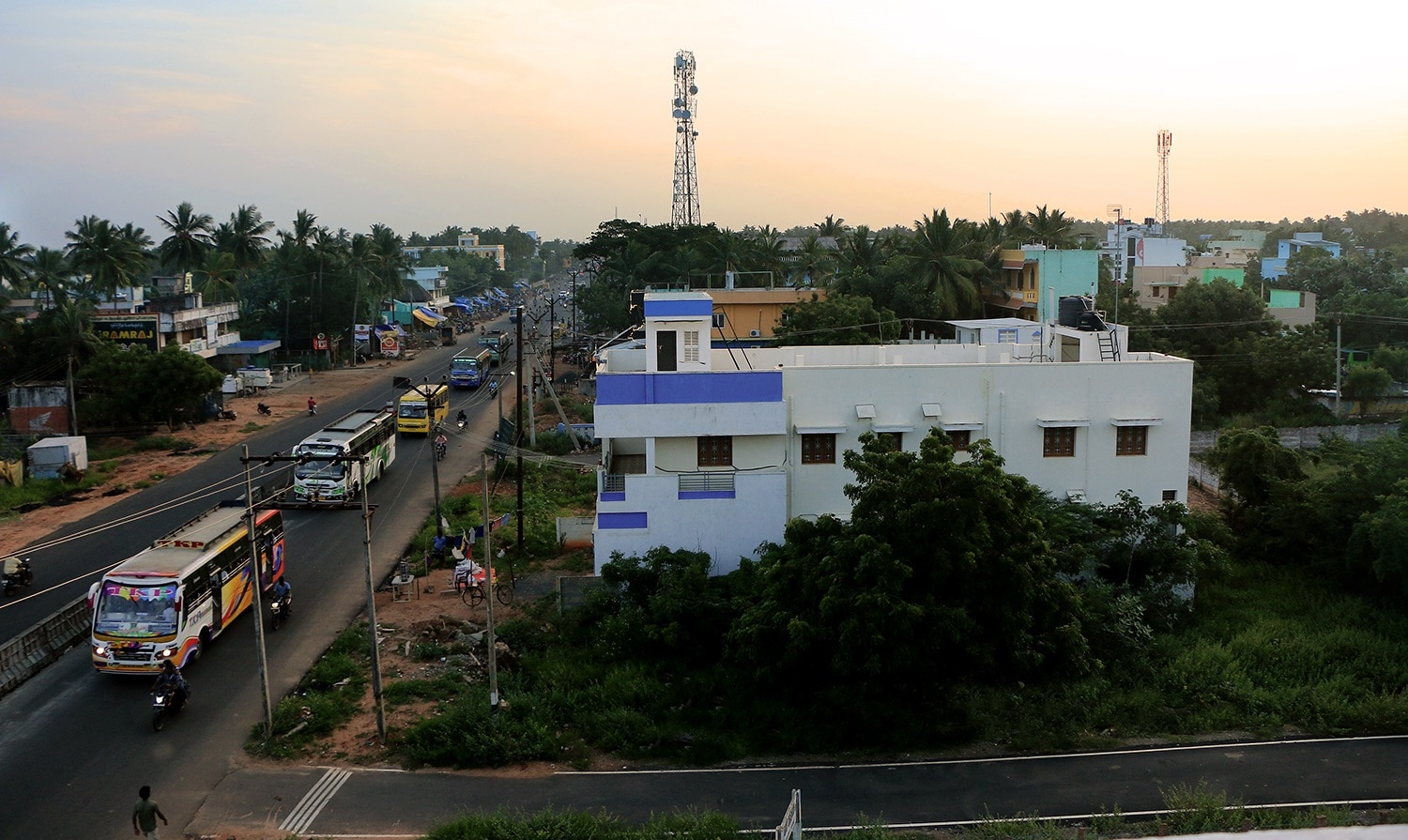 Brahmaa Residency 𝗕𝗢𝗢𝗞 Auroville Homestay