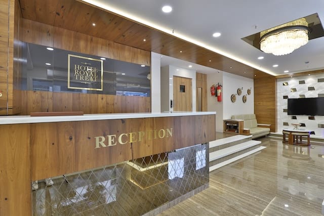 Photos of Hotel Royal Treat - Hotel in Surat