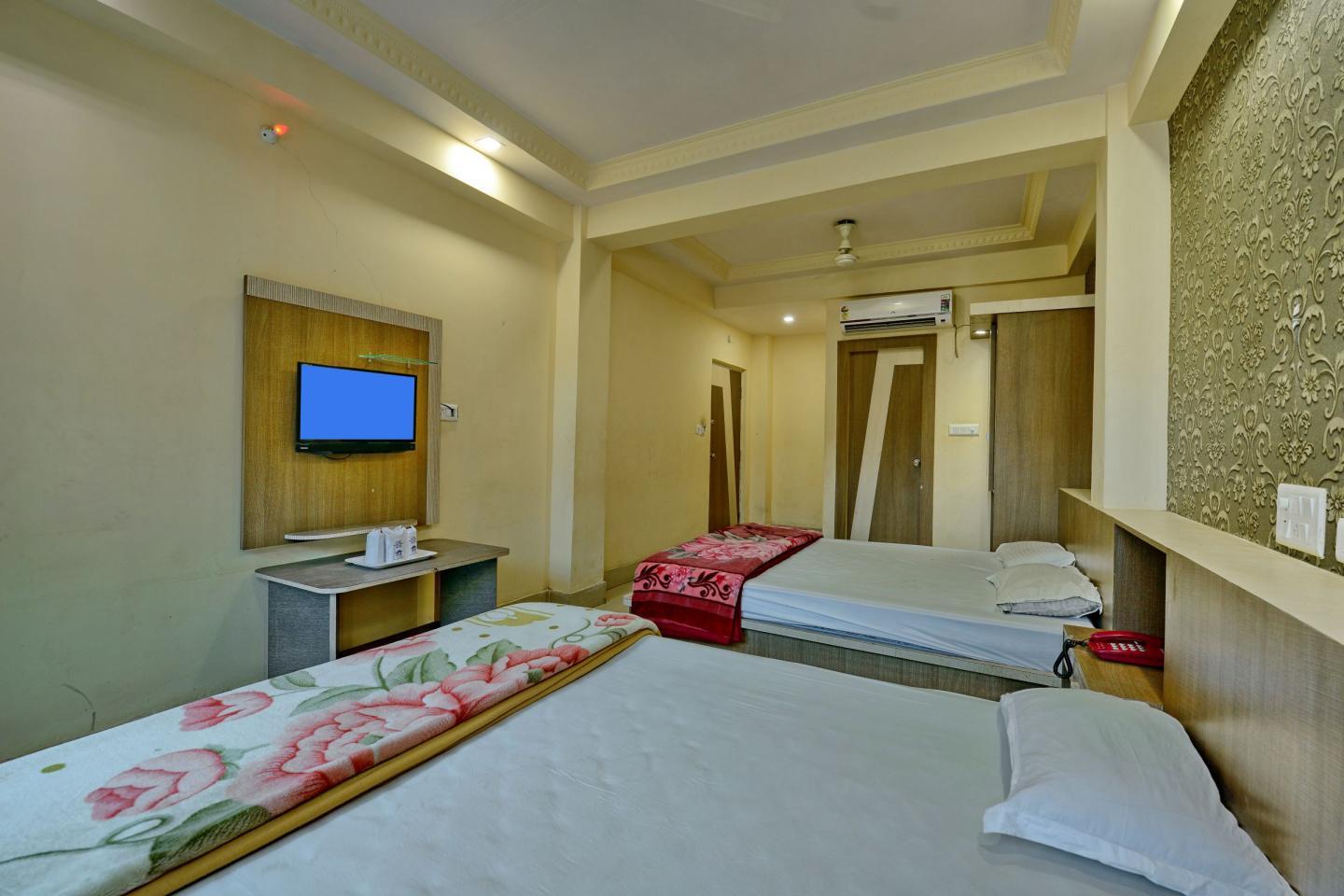 Larica Holiday Inn Puri Hotel Price, Address & Reviews