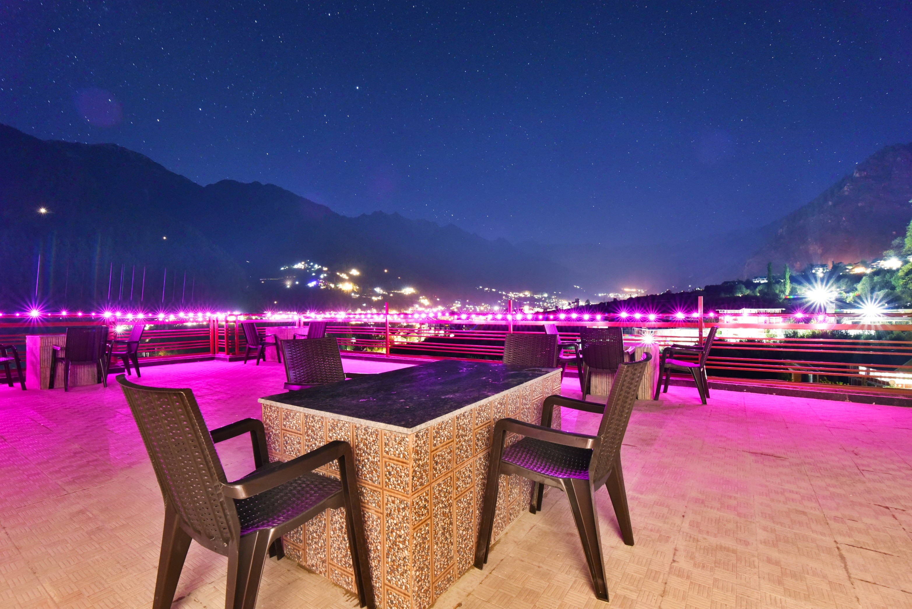 Mars Resorts Best Rates on Manali Hotel Deals, Reviews & Photos