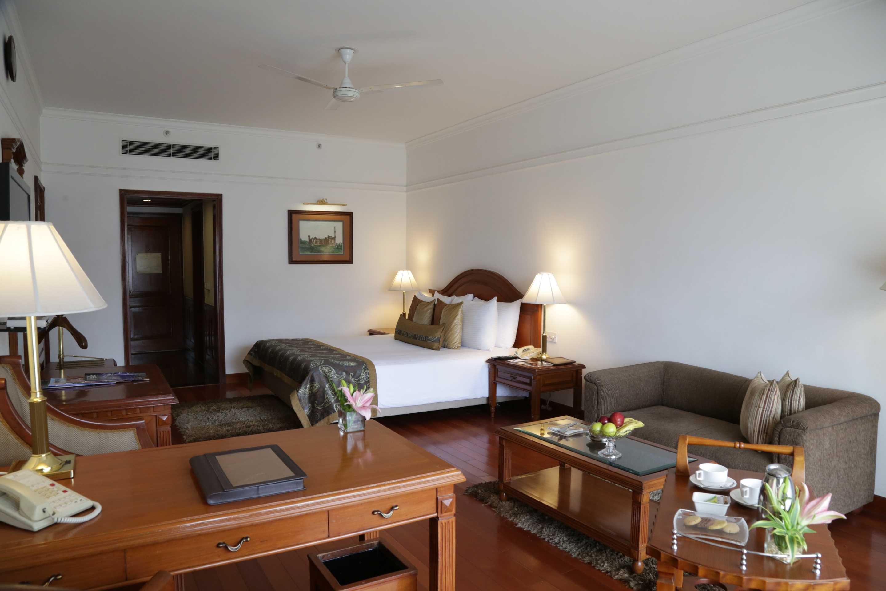 Jaypee Palace Hotel & Convention Centre Agra Hotel Price, Address & Reviews