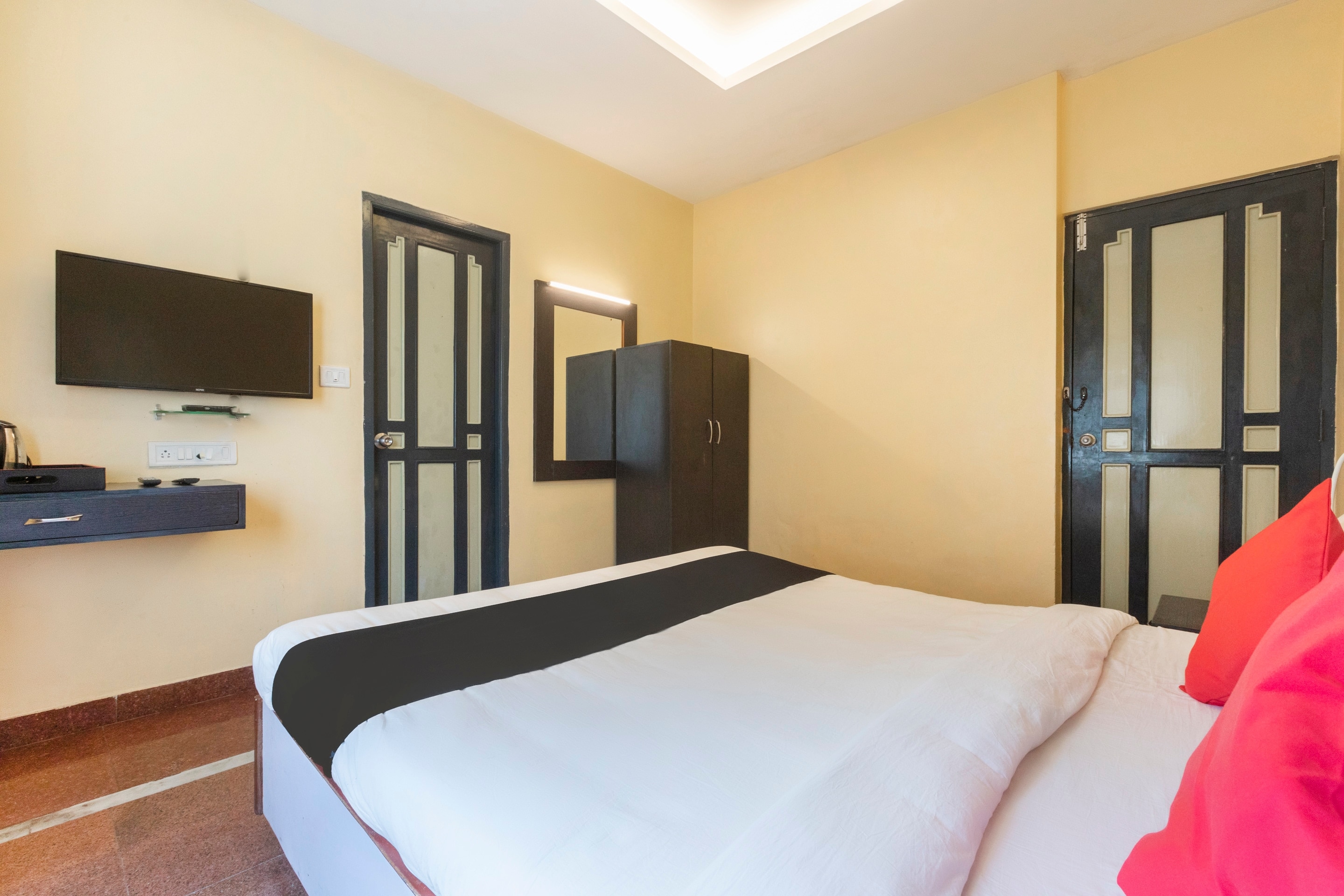 Collection O Santhome Residency Near Marina Beach Hotel Chennai ...