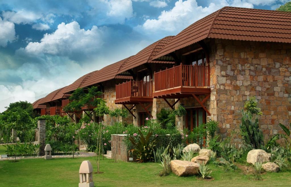 Ananta Spa & Resort Pushkar Resort Price, Address & Reviews