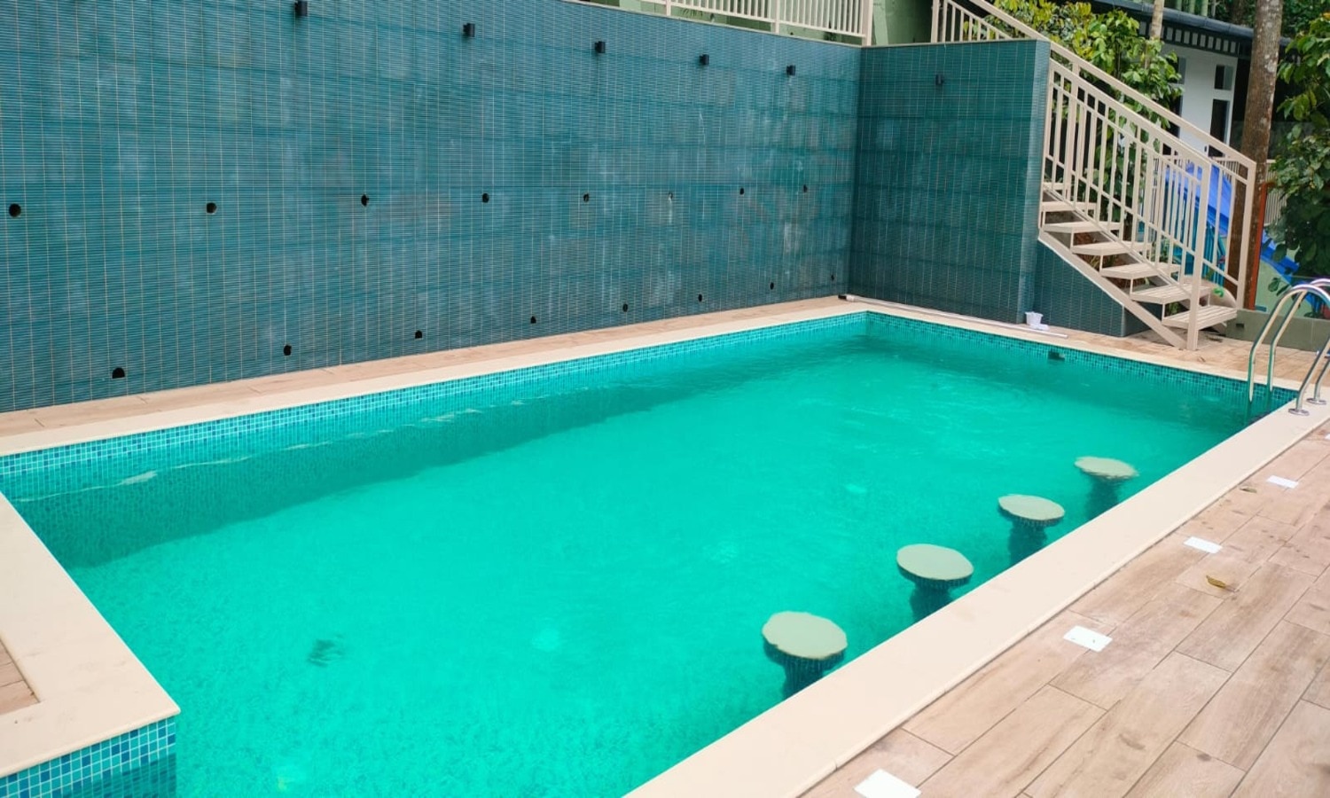 British County Resorts 𝗕𝗢𝗢𝗞 Munnar Resort 𝘄𝗶𝘁𝗵 𝗙𝗥𝗘𝗘 𝗖𝗮𝗻𝗰𝗲𝗹𝗹𝗮𝘁𝗶𝗼𝗻