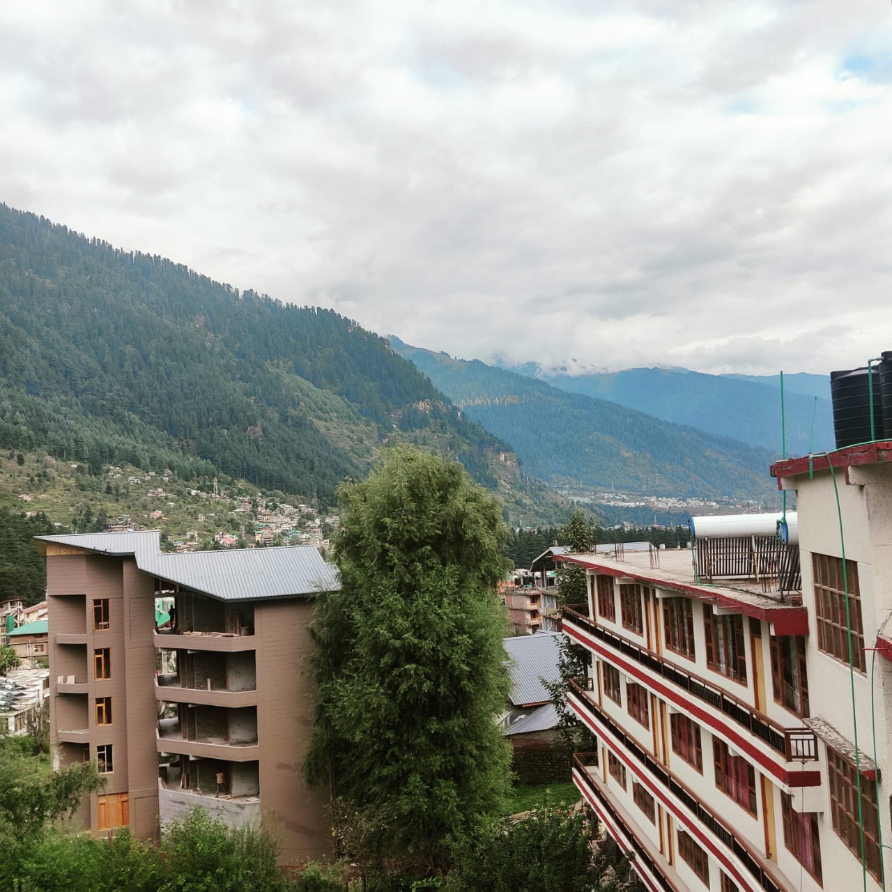 Mars Resorts Best Rates on Manali Hotel Deals, Reviews & Photos