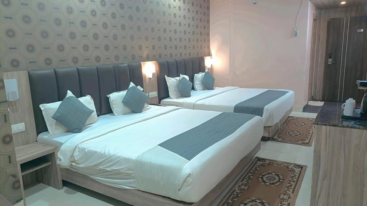 Hotel VIP Square 100% Money Back 𝗕𝗢𝗢𝗞 Puri Hotel 𝘄𝗶𝘁𝗵 𝗙𝗥𝗘𝗘 𝗖𝗮𝗻𝗰𝗲𝗹𝗹𝗮𝘁𝗶𝗼𝗻