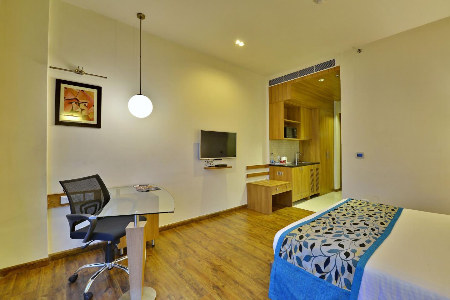 Misaki Hotels 100% Money Back 𝗕𝗢𝗢𝗞 Manesar Hotel 𝘄𝗶𝘁𝗵 𝗙𝗥𝗘𝗘 𝗖𝗮𝗻𝗰𝗲𝗹𝗹𝗮𝘁𝗶𝗼𝗻