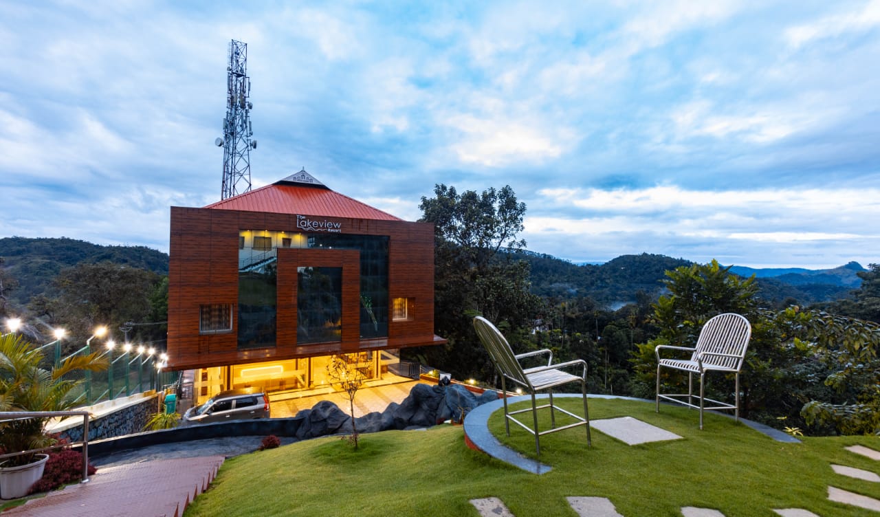 The Lake View Resort Munnar Best Rates on Munnar Hotel Deals, Reviews ...