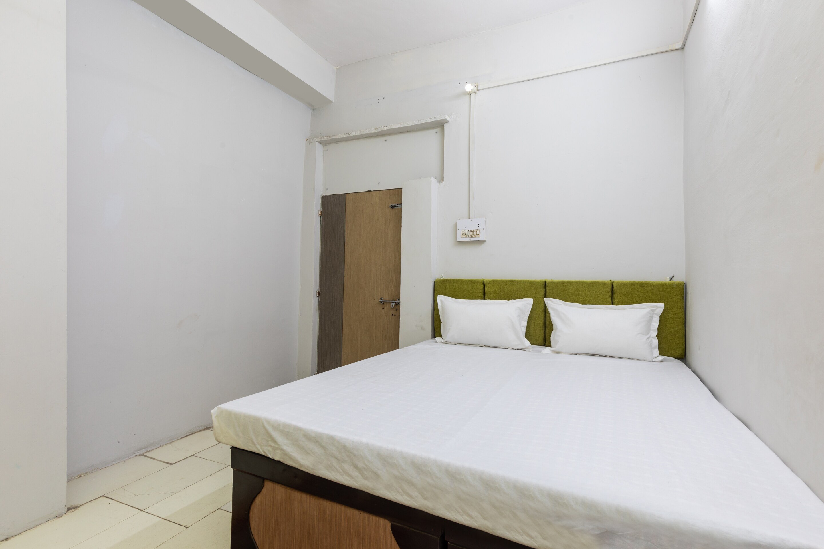 Hotel O Parth Palace Bhopal - Reviews, Photos & Offer