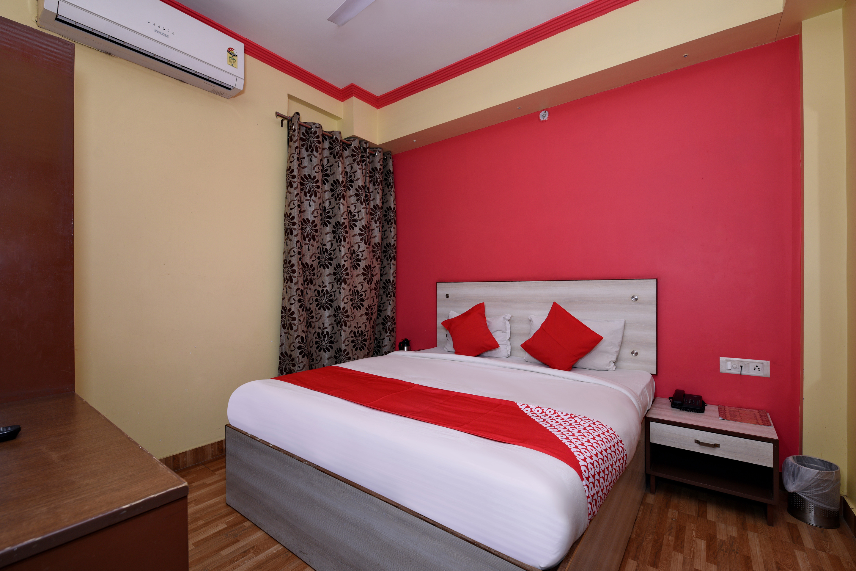 HHI Varanasi Varanasi - INR 1814 OFF ( ̶7̶5̶0̶0̶ ) Deal + HD Photos ...