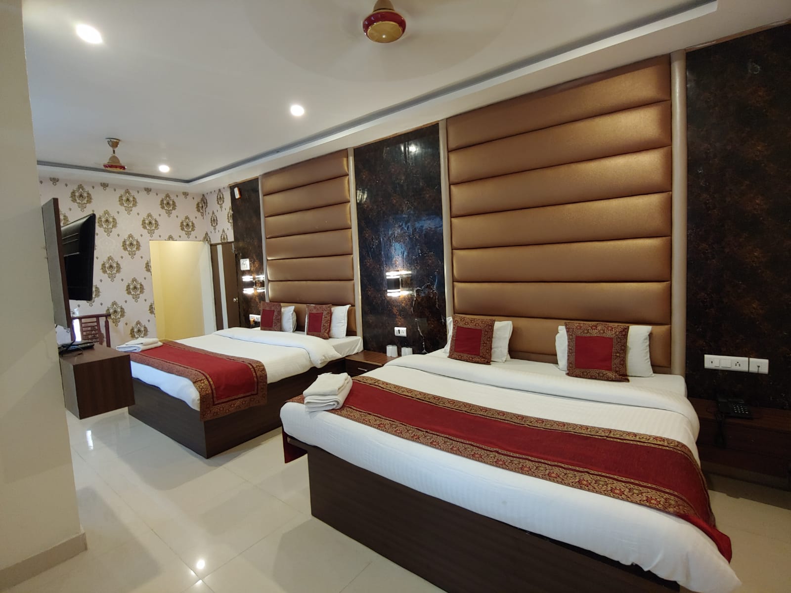 Hotel Satkar 𝗕𝗢𝗢𝗞 Varanasi Hotel 𝘄𝗶𝘁𝗵 ₹𝟬 𝗣𝗔𝗬𝗠𝗘𝗡𝗧