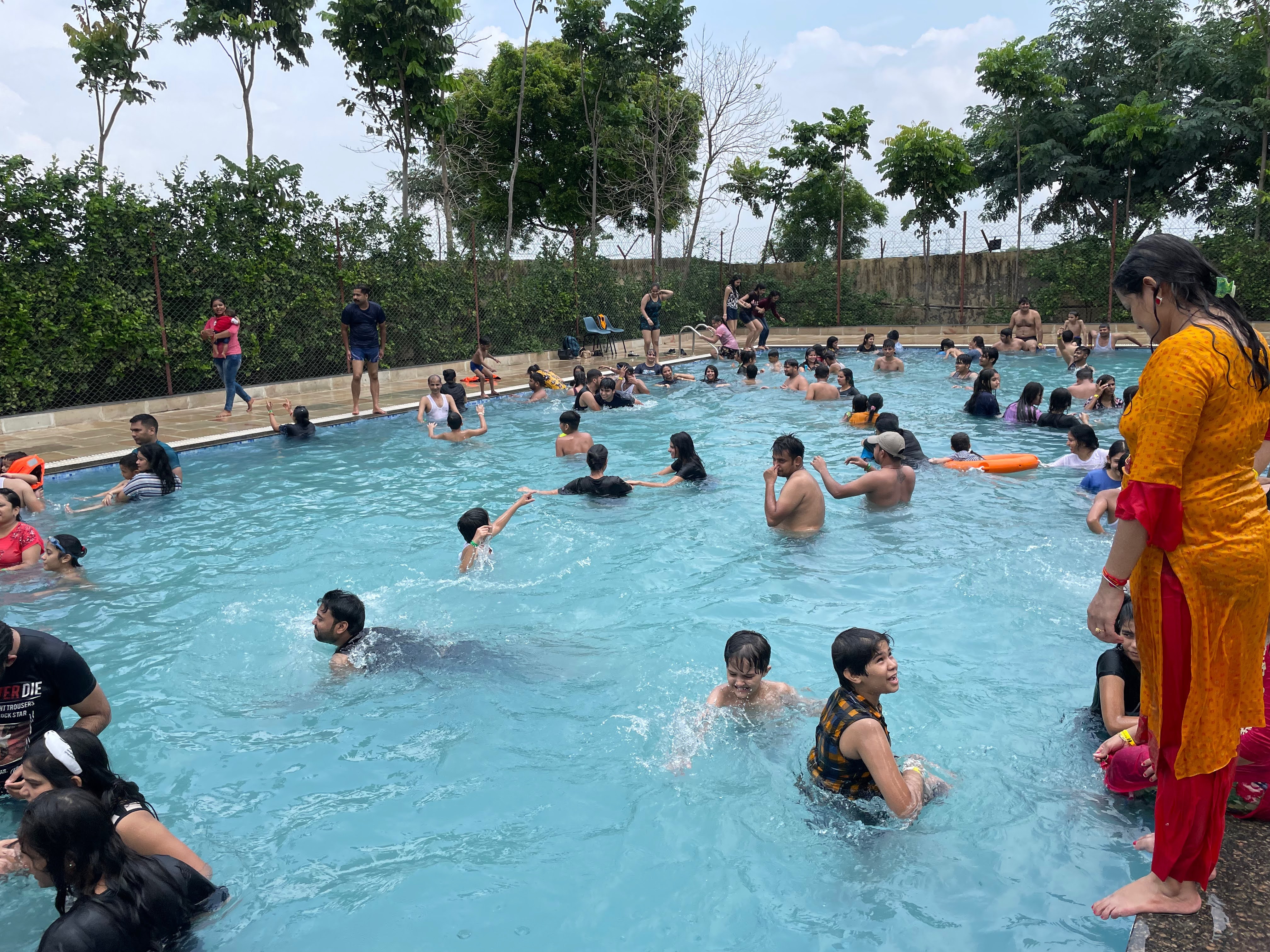 Rangmanch Farms 𝗕𝗢𝗢𝗞 Gurgaon Farm House 𝘄𝗶𝘁𝗵 ₹𝟬 𝗣𝗔𝗬𝗠𝗘𝗡𝗧