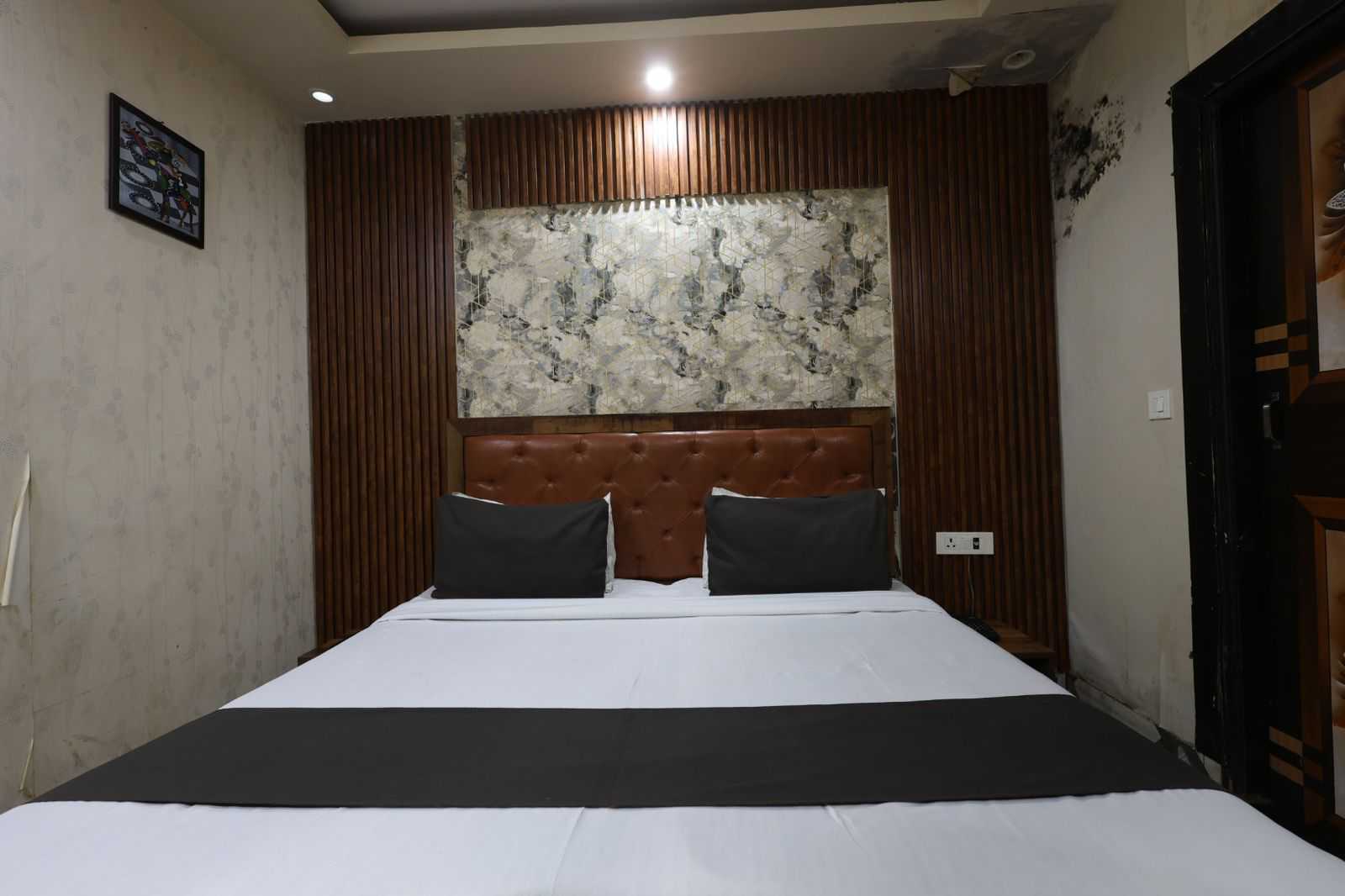 Townhouse ESIC Medical College Faridabad Formerly Royal Mountain Hotel ...