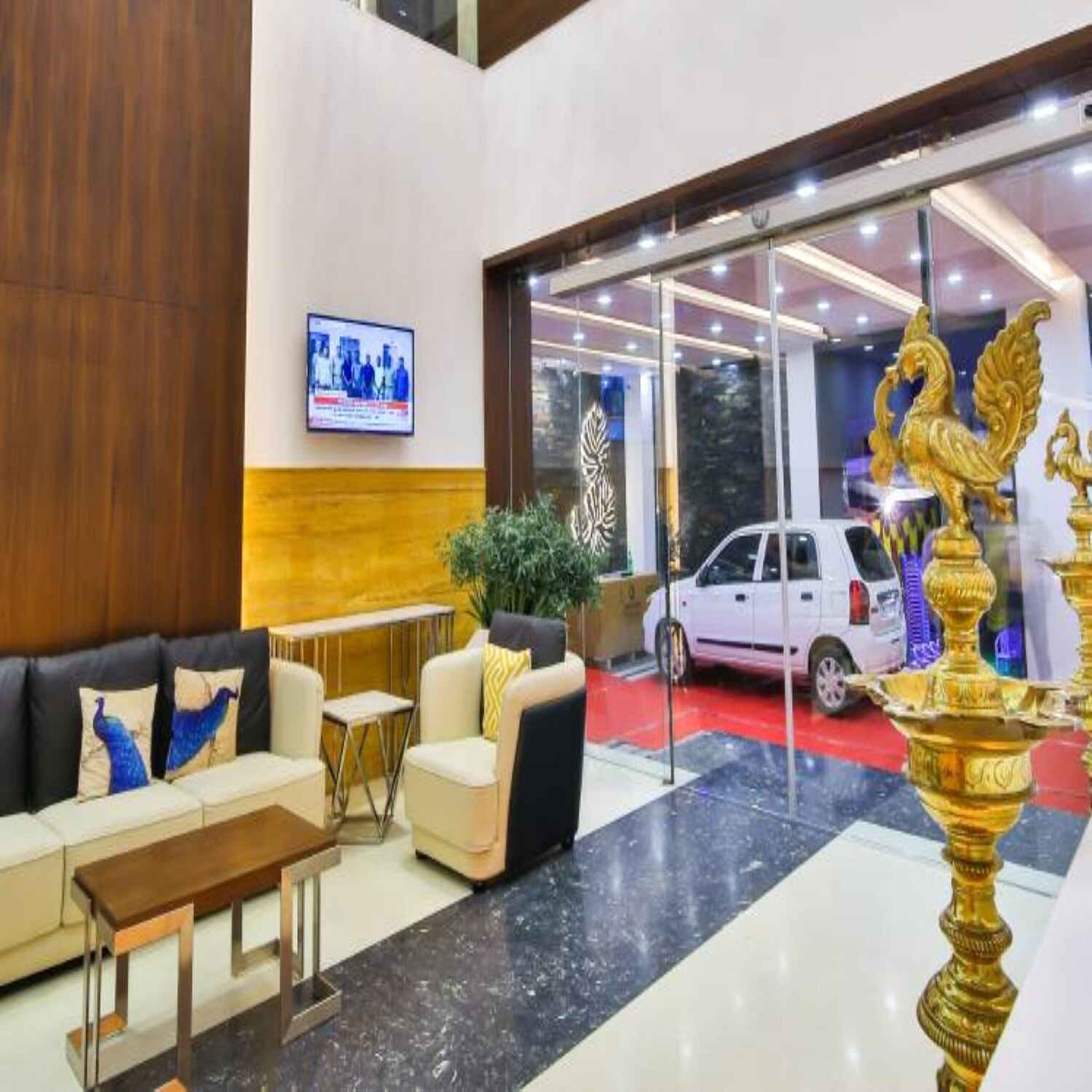 Hotel Babylon International Best Rates on Raipur, Chhattisgarh Hotel ...