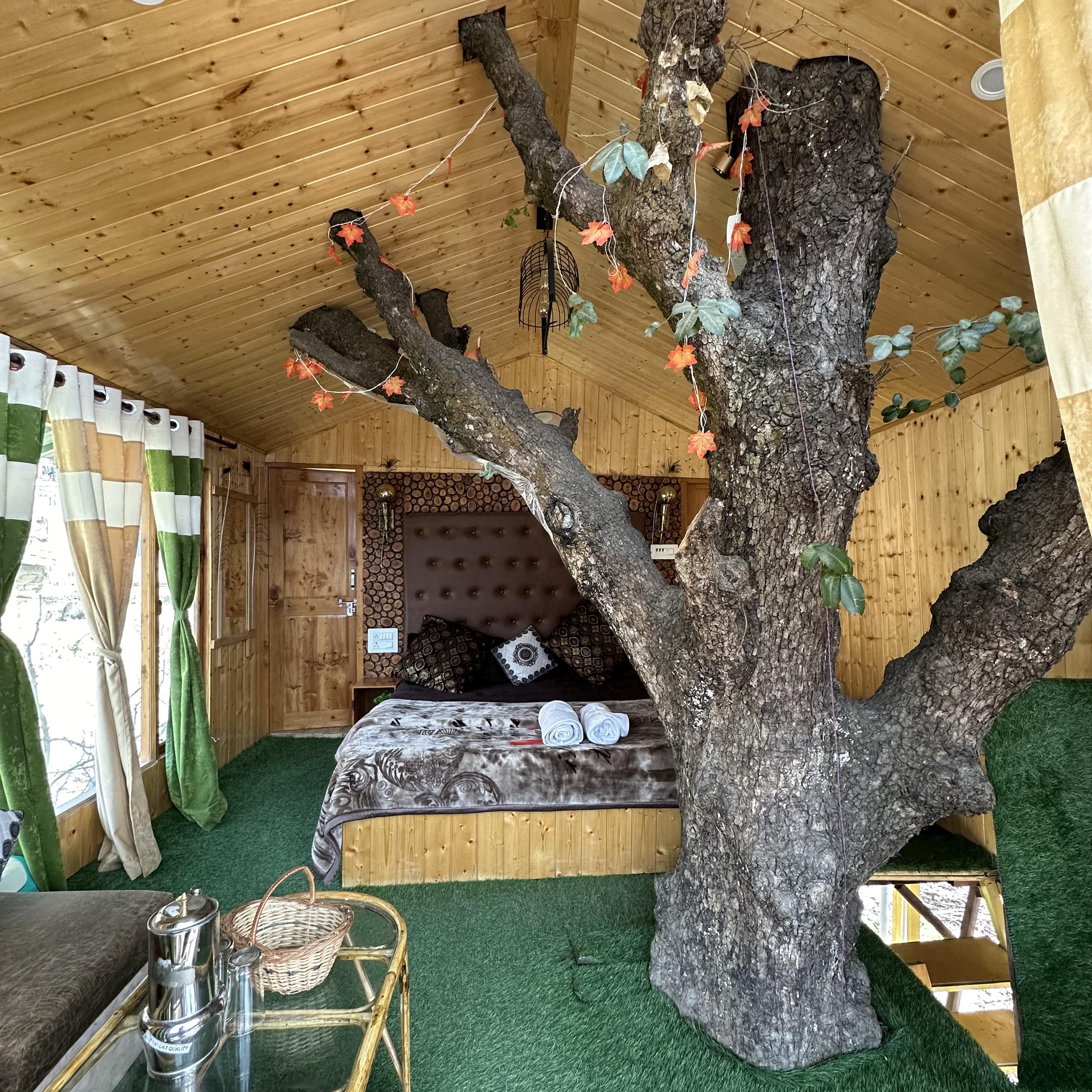 Royal Himalayan Tree House 𝗕𝗢𝗢𝗞 Kasol Tree house 𝘄𝗶𝘁𝗵 𝗙𝗥𝗘𝗘 𝗖𝗮𝗻𝗰𝗲𝗹𝗹𝗮𝘁𝗶𝗼𝗻