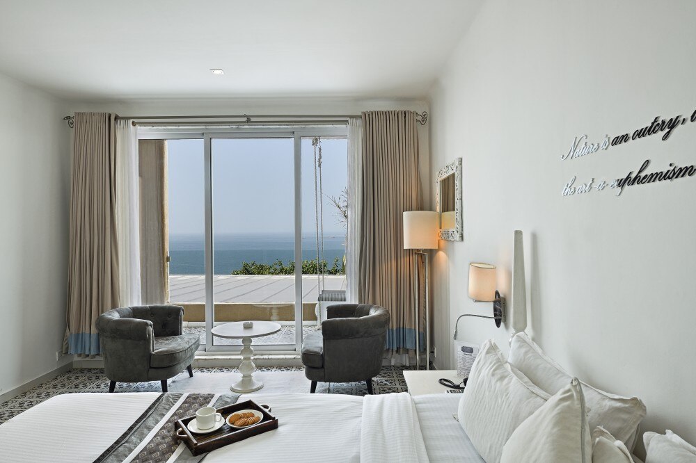 Red Thread Vagator Best Rates on Goa Hotel Deals, Reviews & Photos