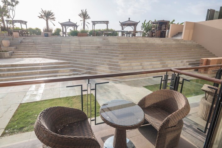 HILL VIEW RESORT 𝗕𝗢𝗢𝗞 Bhuj Resort 𝘄𝗶𝘁𝗵 𝗙𝗥𝗘𝗘 𝗖𝗮𝗻𝗰𝗲𝗹𝗹𝗮𝘁𝗶𝗼𝗻