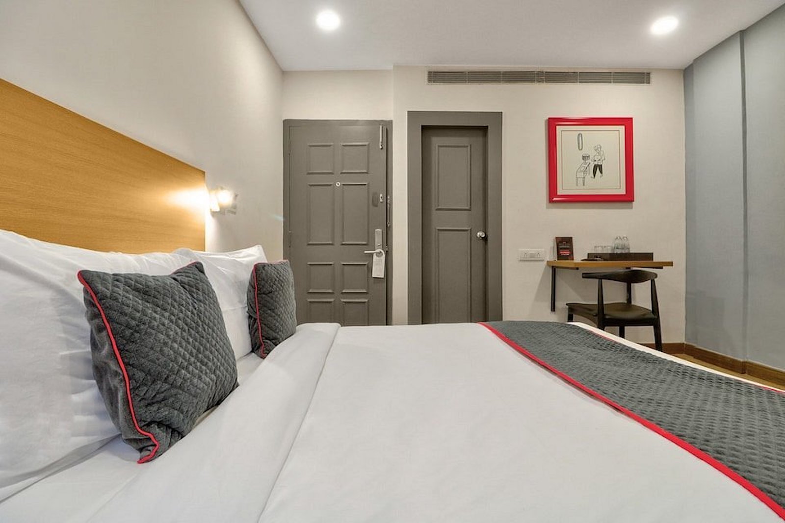 Hotel Consulate By BookMeriHotel 𝗕𝗢𝗢𝗞 Kolkata Hotel 𝘄𝗶𝘁𝗵 𝗙𝗥𝗘𝗘 𝗖𝗮𝗻𝗰𝗲𝗹𝗹𝗮𝘁𝗶𝗼𝗻