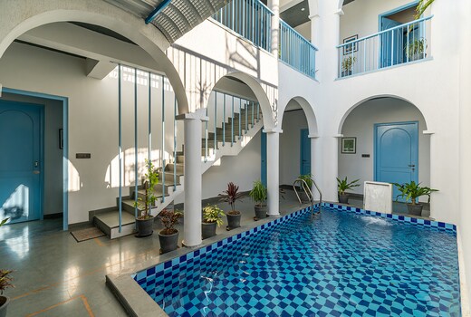 Blu Casa Udaipur with Pool 𝗕𝗢𝗢𝗞 Udaipur Villa 𝘄𝗶𝘁𝗵 𝗙𝗥𝗘𝗘 𝗖𝗮𝗻𝗰𝗲𝗹𝗹𝗮𝘁𝗶𝗼𝗻