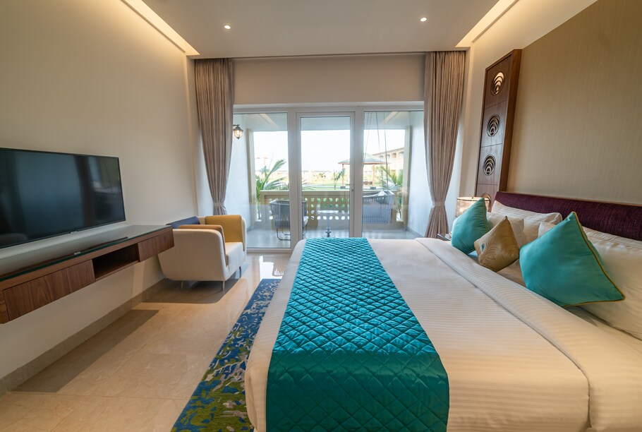 Hawthorn Suites by Wyndham Dwarka 𝗕𝗢𝗢𝗞 Dwarka Hotel 𝘄𝗶𝘁𝗵 ₹𝟬 𝗣𝗔𝗬𝗠𝗘𝗡𝗧