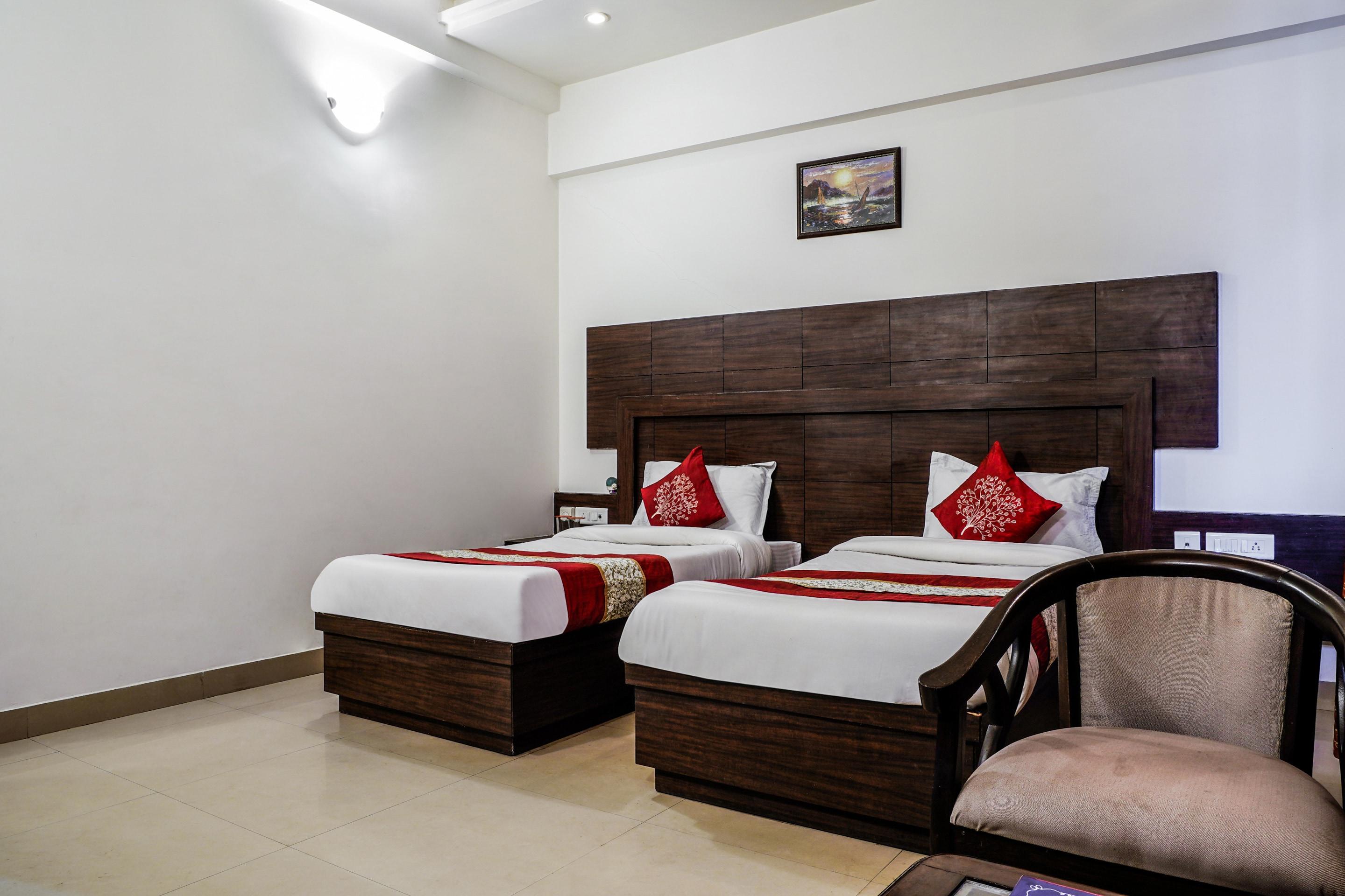 Hotel Madhu Resorts Agra Apart-hotel Price, Address & Reviews
