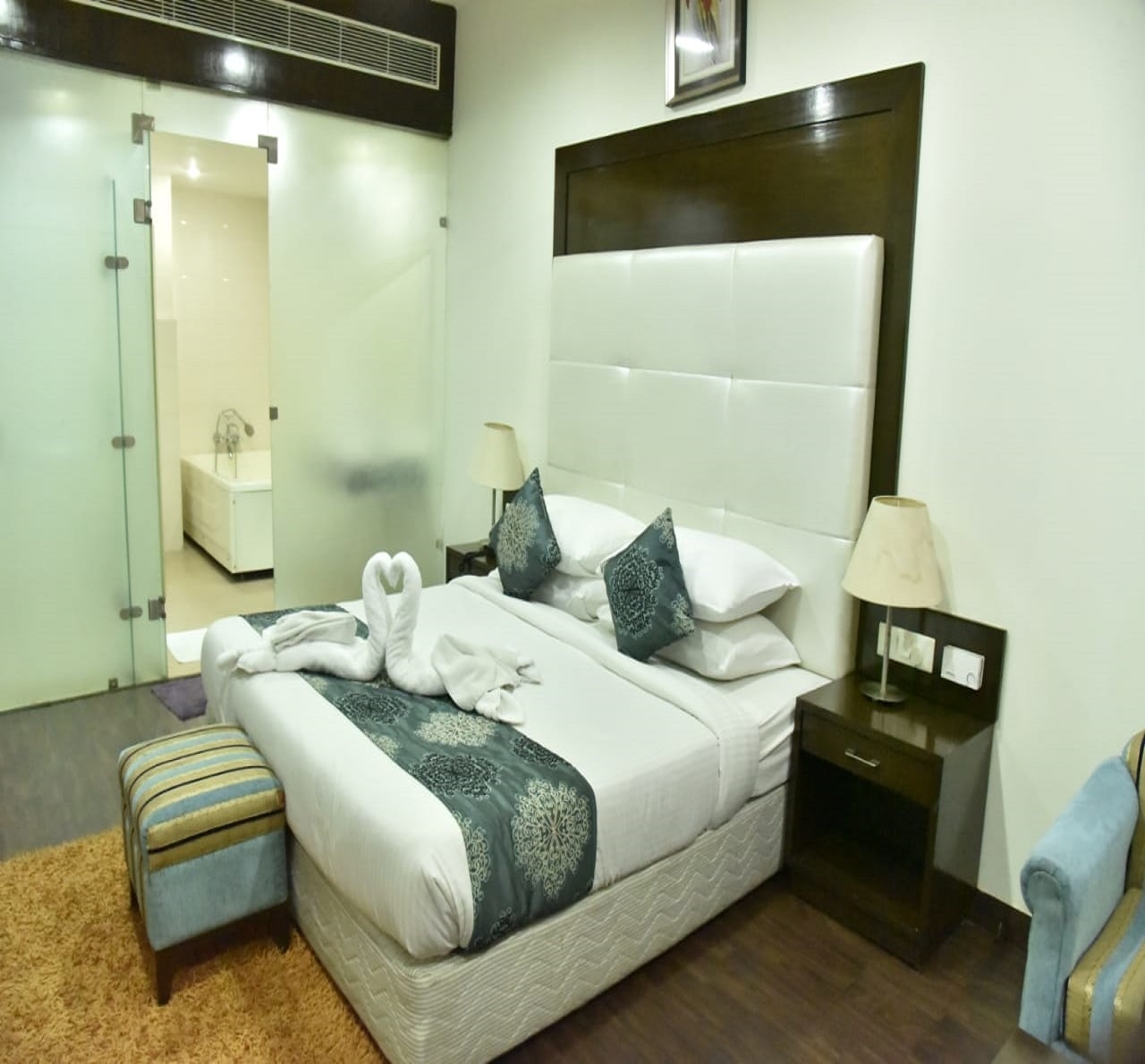 Hotel I Square 𝗕𝗢𝗢𝗞 Baddi Hotel 𝘄𝗶𝘁𝗵 ₹𝟬 𝗣𝗔𝗬𝗠𝗘𝗡𝗧