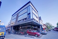 Hotel Mareena Regency Best Rates on Cochin Hotel Deals, Reviews & Photos