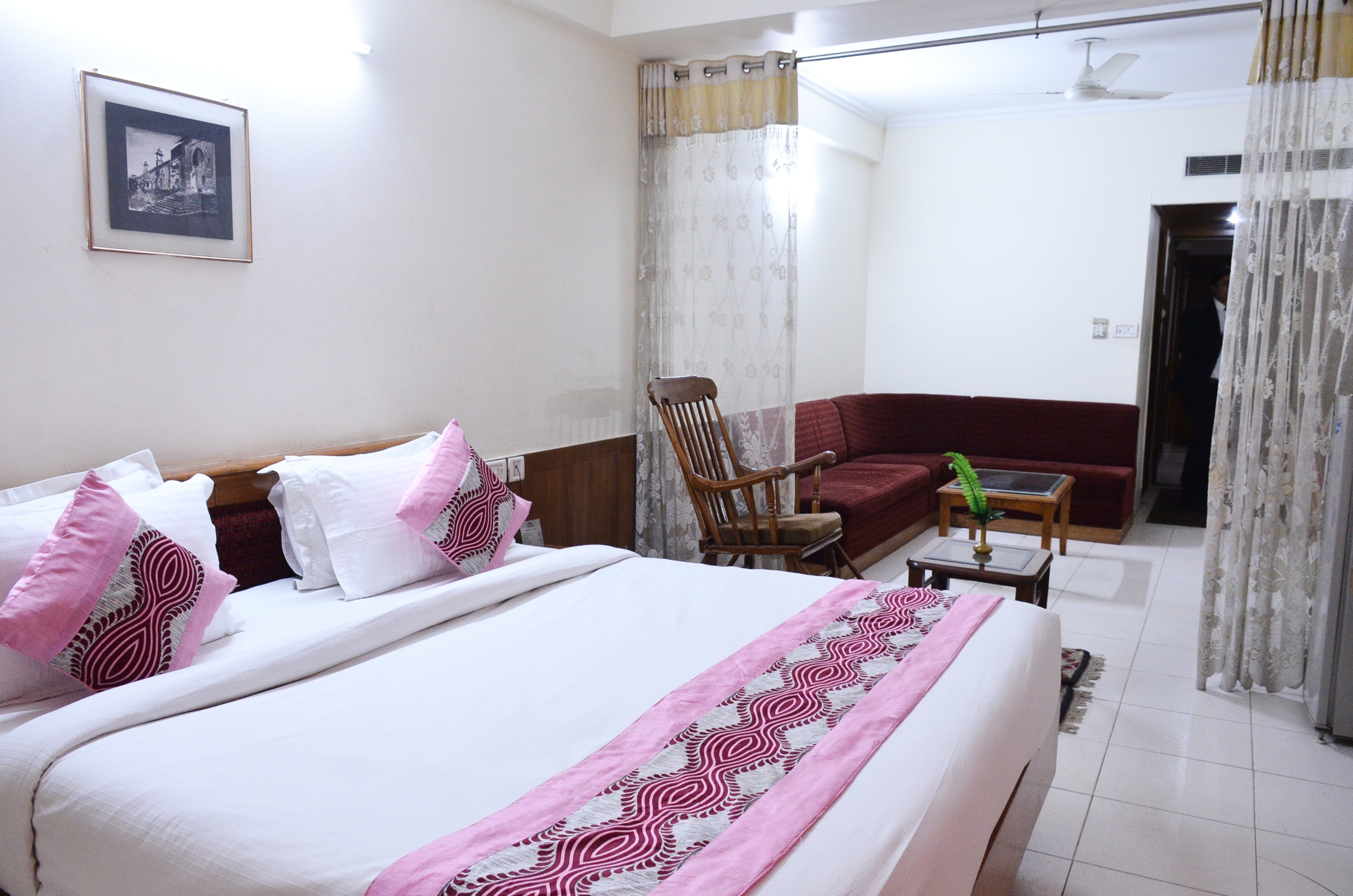 Hotel Suruchi Gwalior INR 144 OFF ( ̶2̶4̶0̶0̶ ) Hotel Price, Address ...