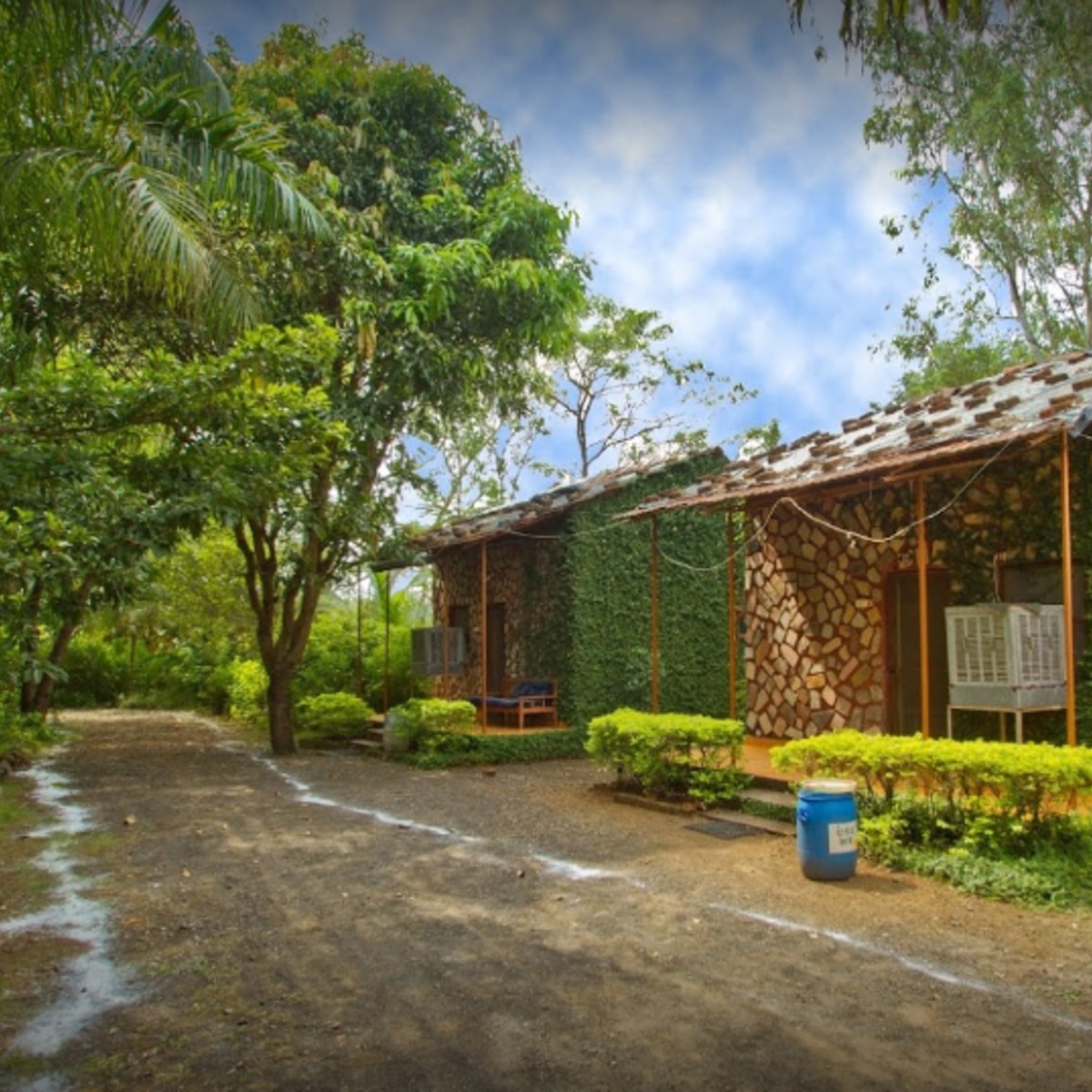 Pooja farm resort Best Rates on Wada Hotel Deals, Reviews & Photos