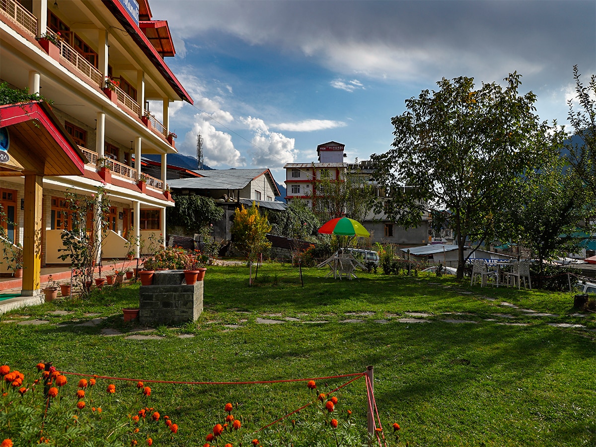 Mars Resorts Best Rates on Manali Hotel Deals, Reviews & Photos