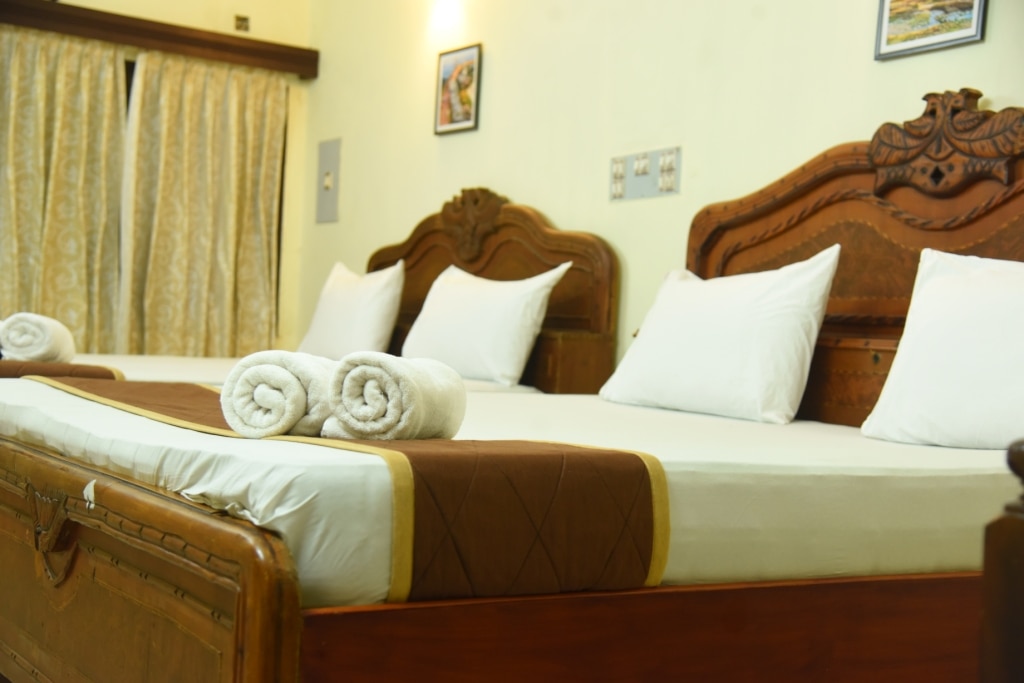 The Hotel Raja Palace 𝗕𝗢𝗢𝗞 Kanyakumari Hotel 𝘄𝗶𝘁𝗵 ₹𝟬 𝗣𝗔𝗬𝗠𝗘𝗡𝗧