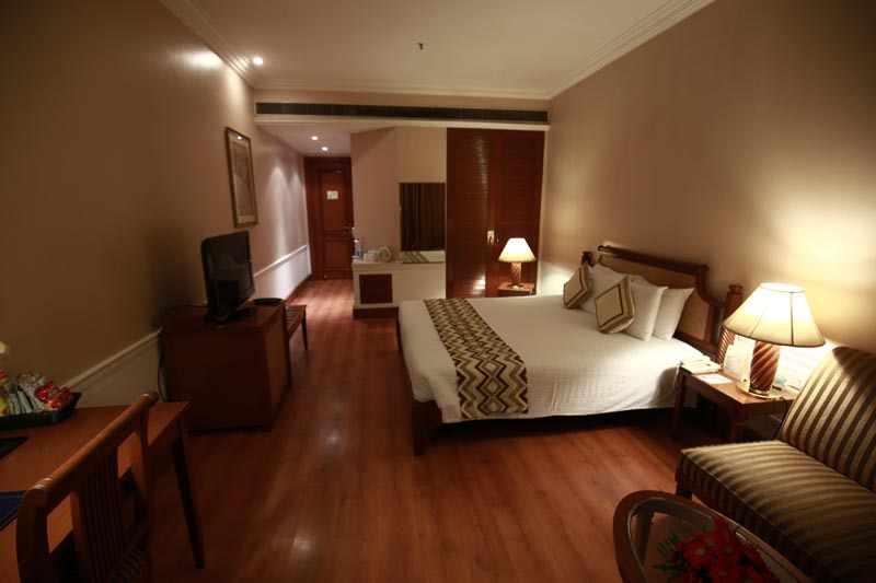 DLF CLUB 4 Hotel Gurgaon - Reviews, Photos & Offer