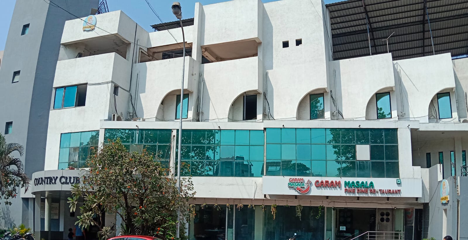 Country Club Hotel Surat 𝗕𝗢𝗢𝗞 Surat Hotel 𝘄𝗶𝘁𝗵 𝗙𝗥𝗘𝗘 𝗖𝗮𝗻𝗰𝗲𝗹𝗹𝗮𝘁𝗶𝗼𝗻