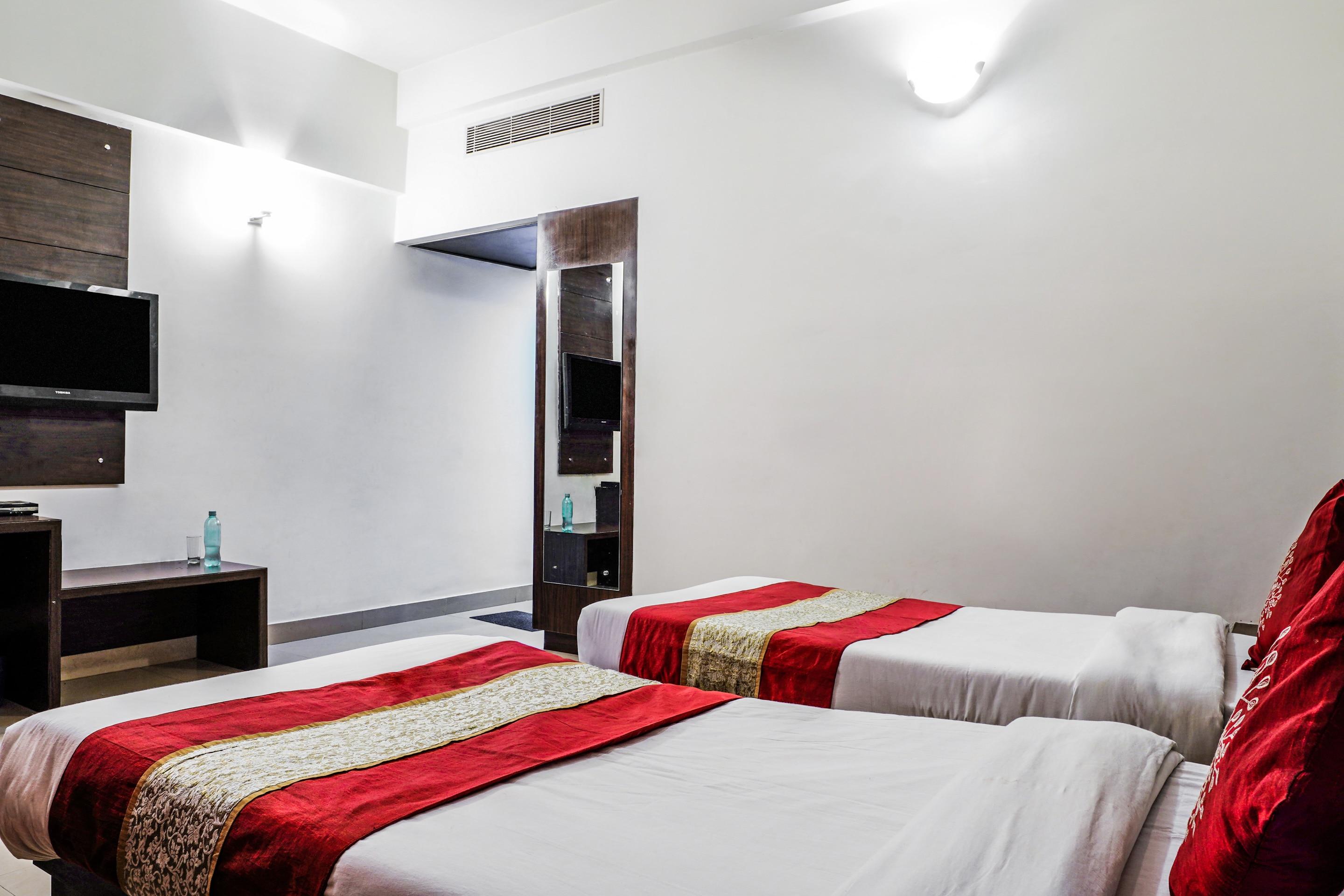 Hotel Madhu Resorts Agra Apart-hotel Price, Address & Reviews