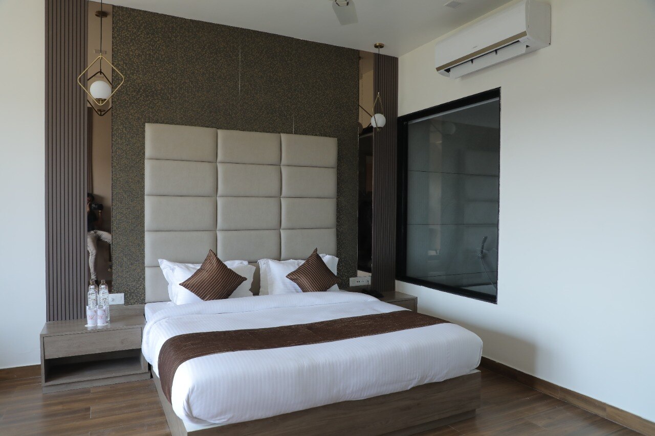 IMAGICA RESORTS 𝗕𝗢𝗢𝗞 Chittorgarh Hotel 𝘄𝗶𝘁𝗵 ₹𝟬 𝗣𝗔𝗬𝗠𝗘𝗡𝗧