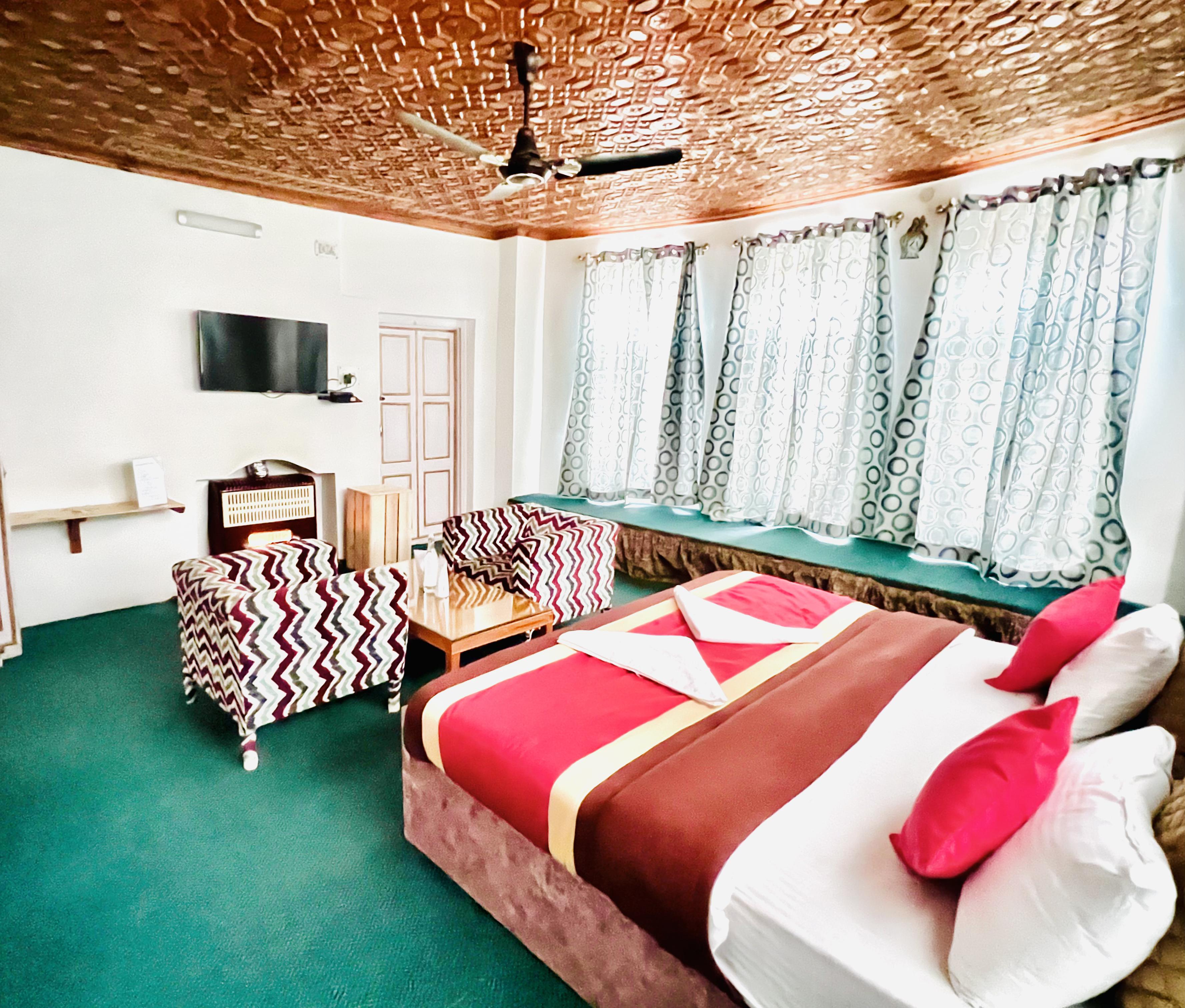 Heritage Bungalow, Rajbagh 𝗕𝗢𝗢𝗞 Srinagar Hotel 𝘄𝗶𝘁𝗵 𝗙𝗥𝗘𝗘 𝗖𝗮𝗻𝗰𝗲𝗹𝗹𝗮𝘁𝗶𝗼𝗻