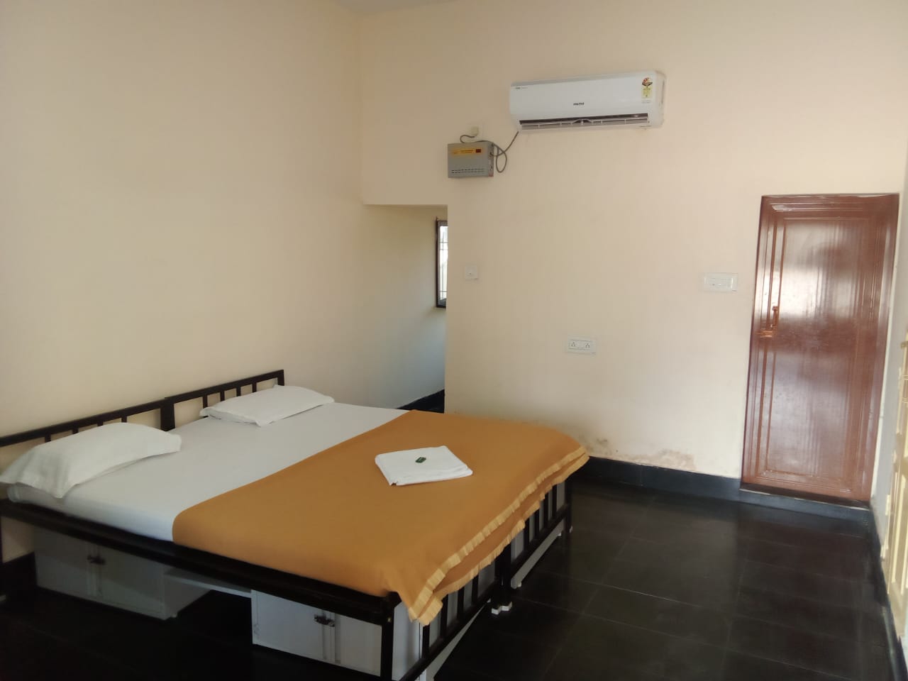 Bagala Dharmashala Hotel Puri - Reviews, Photos & Offer