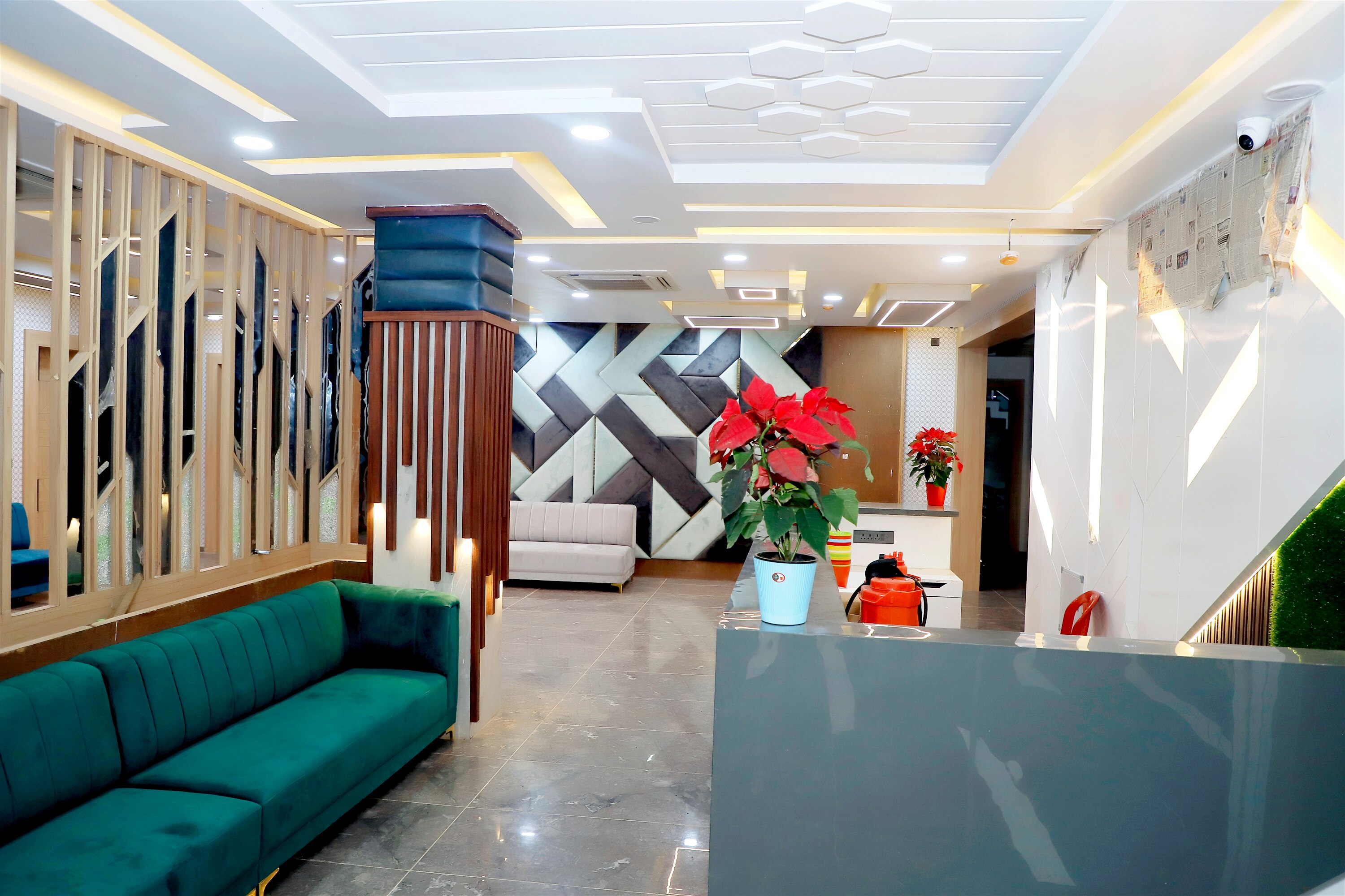 J S Grand Club and Resort Best Rates on Jhansi Hotel Deals, Reviews ...