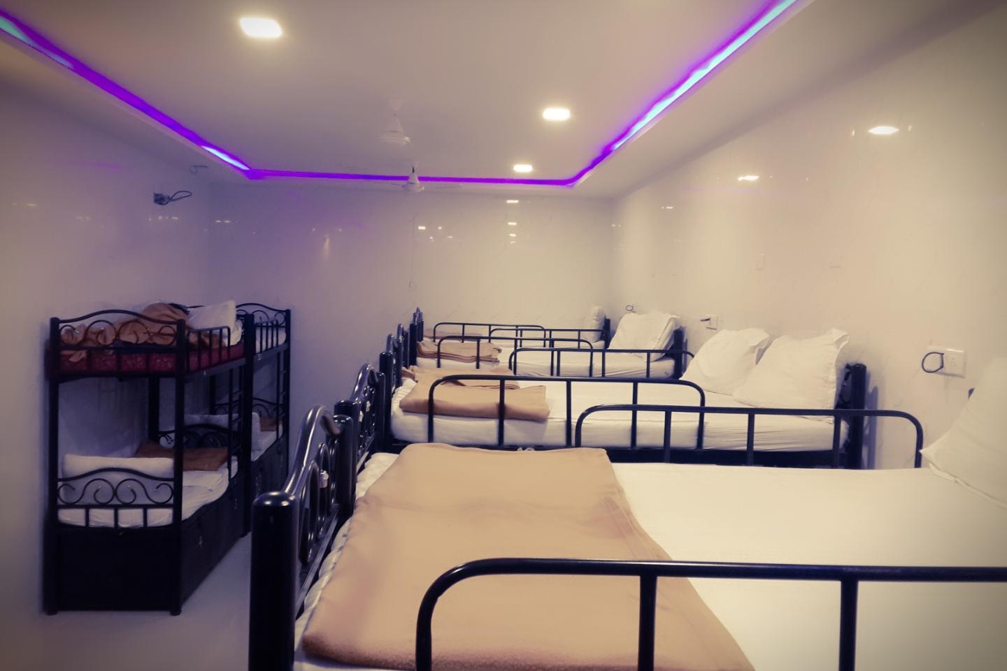 Star Dormitory Mumbai Hostel Price, Address & Reviews