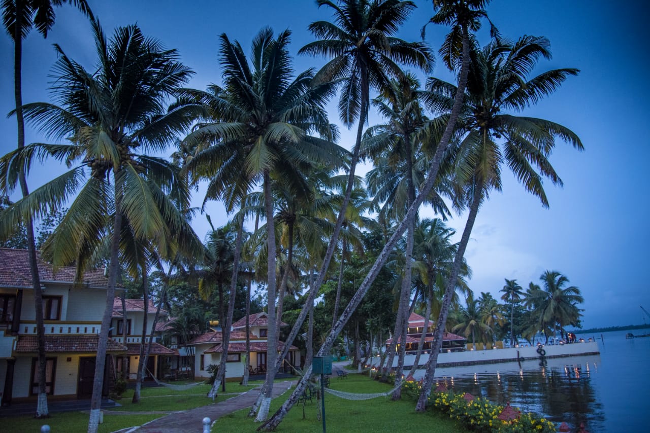 The World Backwaters Alleppey Resort Price, Address & Reviews