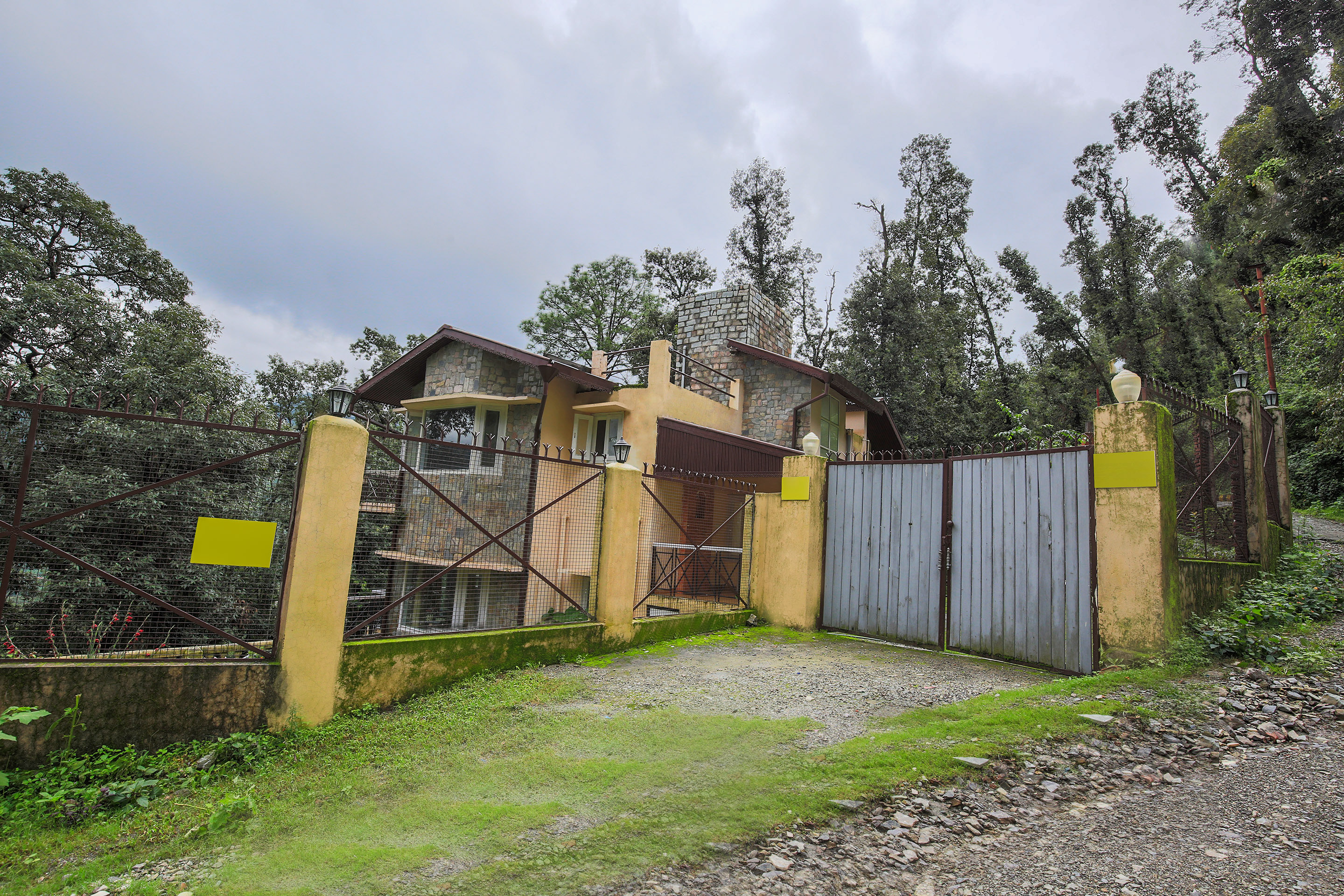 The Fern Hillside Resort, Bhimtal @INR 848 OFF ( ̶2̶5̶7̶2̶ ) Best ...