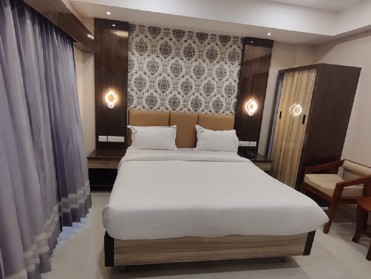 SRIRAM RESIDENCY (OPP NEW BUS STAND) 𝗕𝗢𝗢𝗞 Tirunelveli Hotel 𝘄𝗶𝘁𝗵 ₹𝟬 𝗣𝗔𝗬𝗠𝗘𝗡𝗧