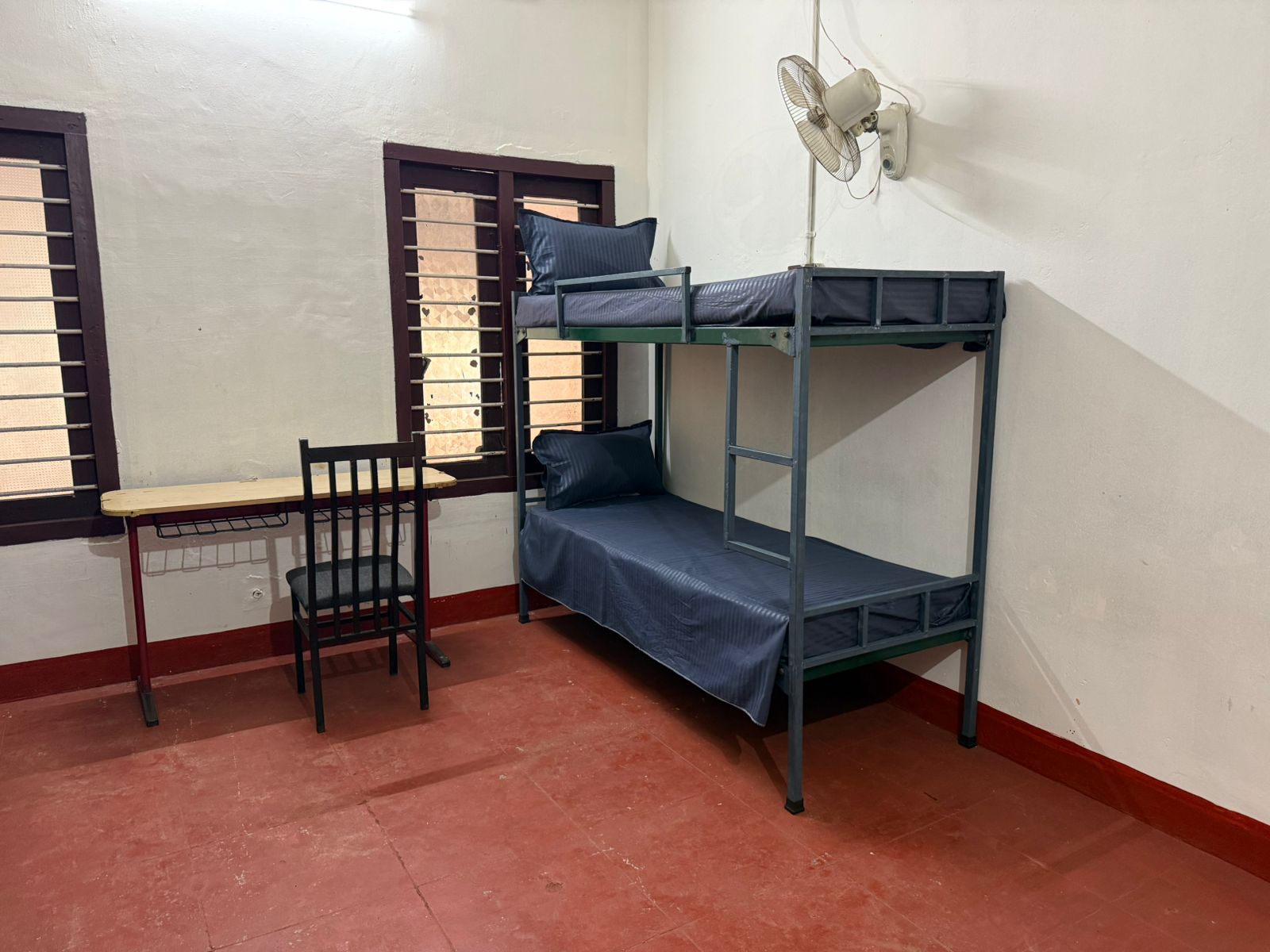 DWC by Oxtel - Ladies Only Hostel 𝗕𝗢𝗢𝗞 Calicut (Kozhikode) Hostel