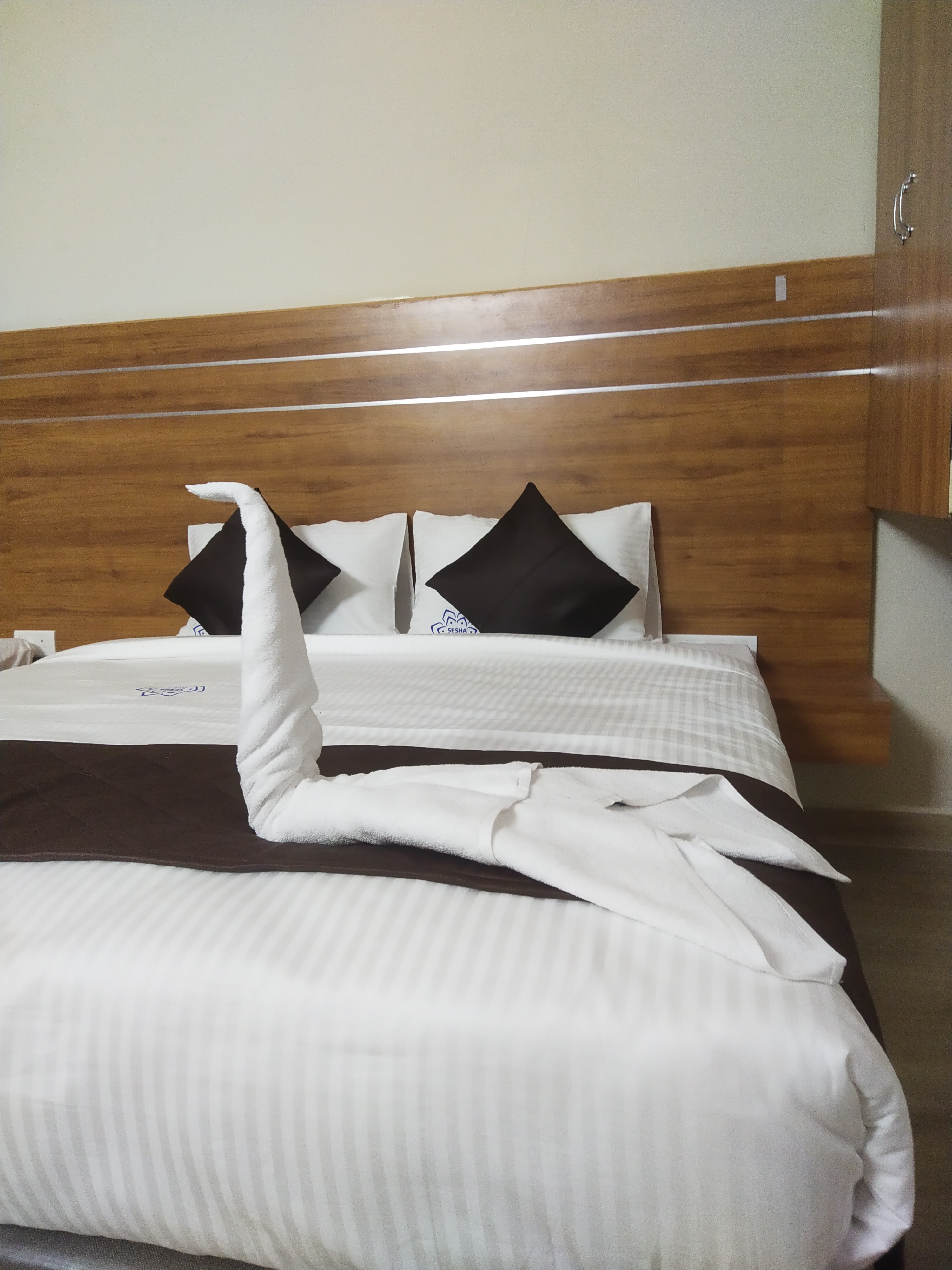Sesha Residency Hotel Tiruvannamalai - Reviews, Photos & Offer