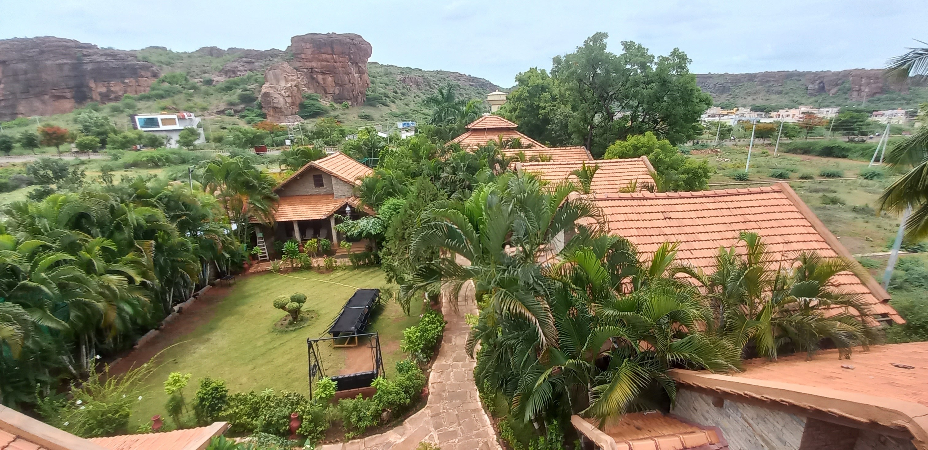 The Heritage Resort 𝗕𝗢𝗢𝗞 Badami Resort 𝘄𝗶𝘁𝗵 𝗙𝗥𝗘𝗘 𝗖𝗮𝗻𝗰𝗲𝗹𝗹𝗮𝘁𝗶𝗼𝗻