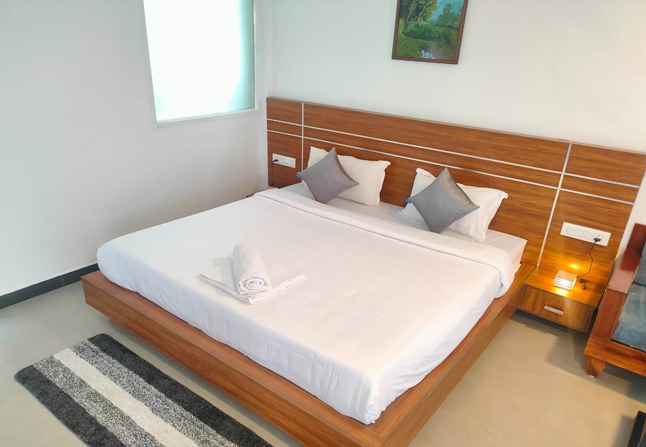 Burj Munnar 𝗕𝗢𝗢𝗞 Munnar BnB 𝘄𝗶𝘁𝗵 𝗙𝗥𝗘𝗘 𝗖𝗮𝗻𝗰𝗲𝗹𝗹𝗮𝘁𝗶𝗼𝗻